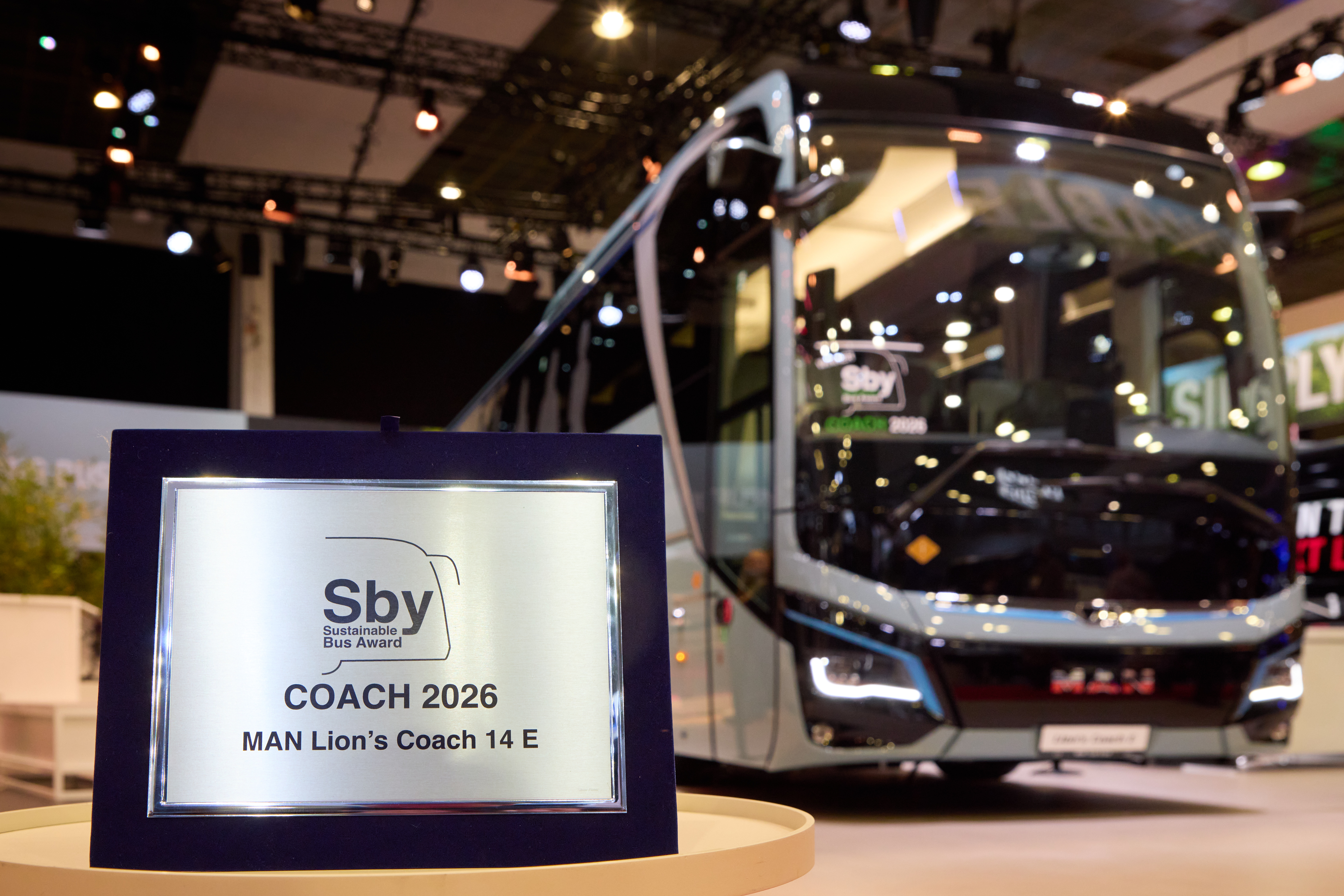 Successful World Premiere: MAN Lion’s Coach E Awarded “Sustainable Bus ...