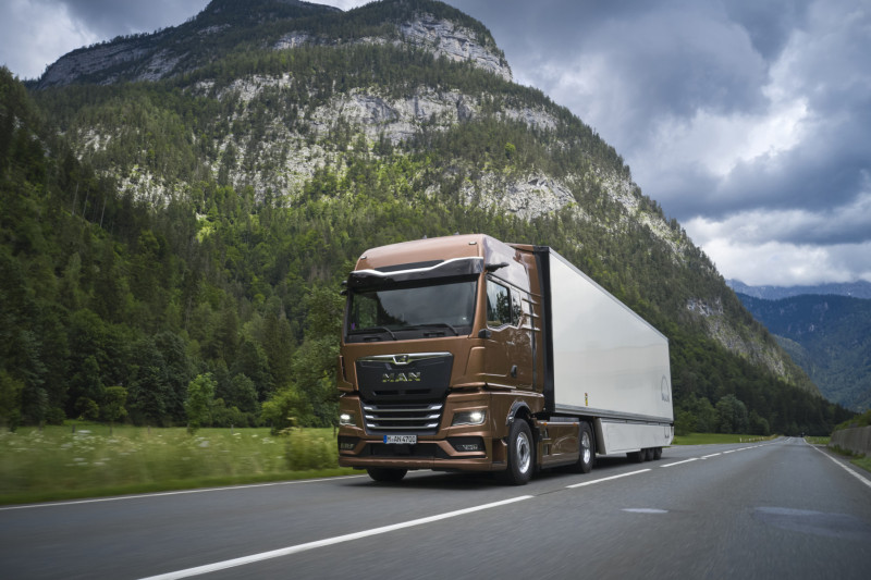 Klimaschonend und sparsam: MAN-Löwen mit neuem PowerLion-Antriebsstrang