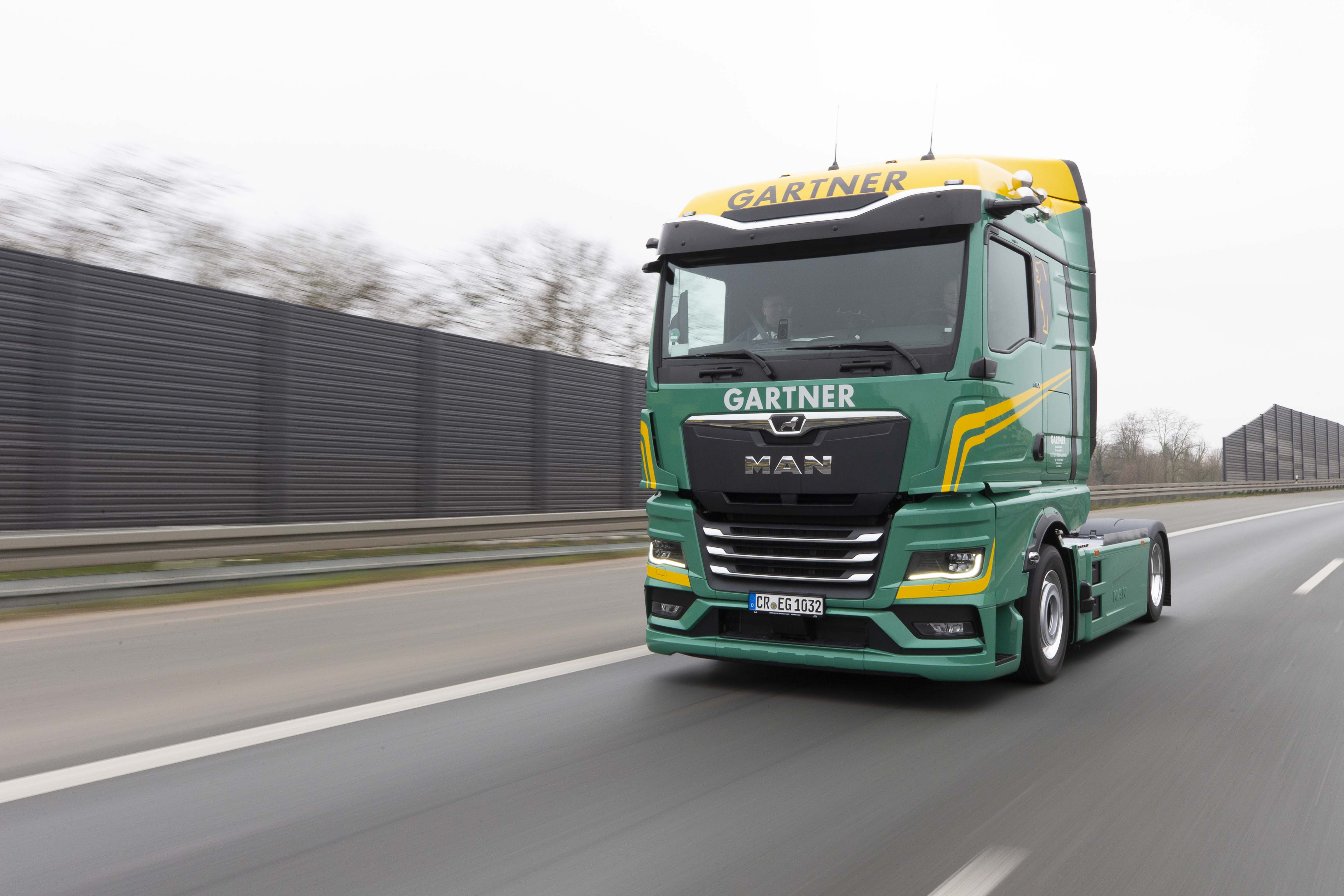 Gartner KG and MAN sign framework agreement for 1200 trucks