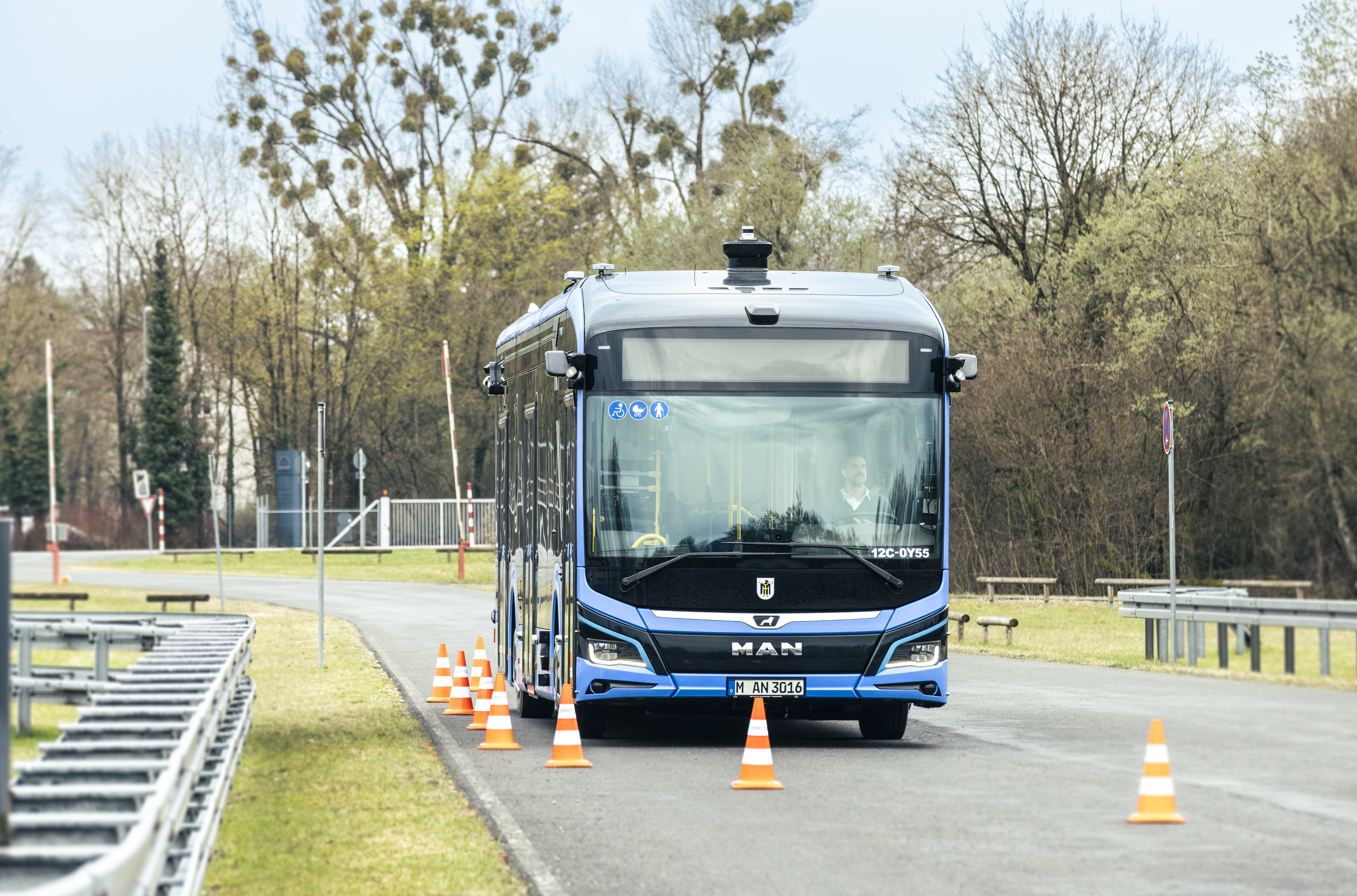 MAN automates eBus for pilot operation in Munich