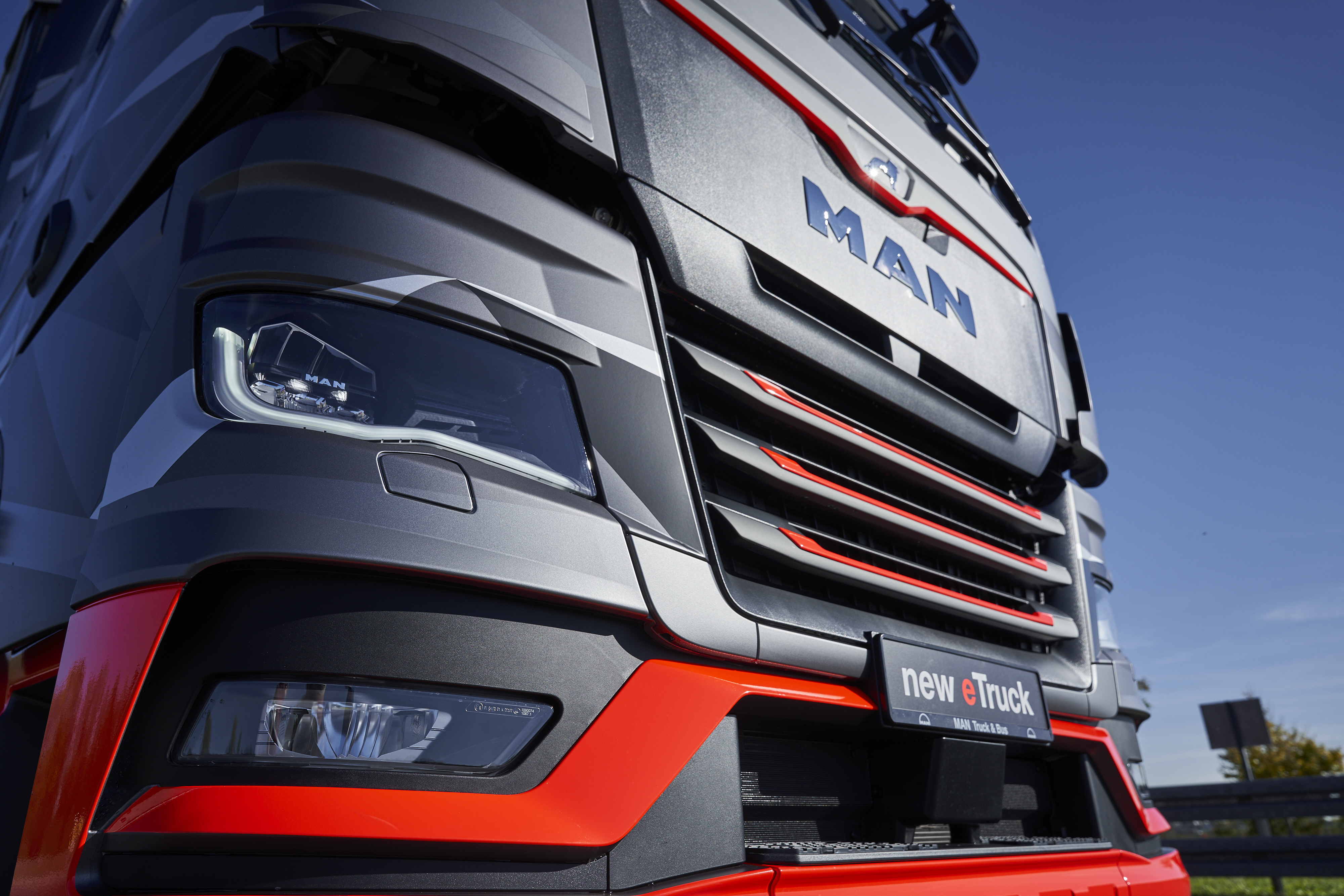 Bereits mehr als 500 Bestellanfragen: MAN bringt 2024 den elektrischen ...