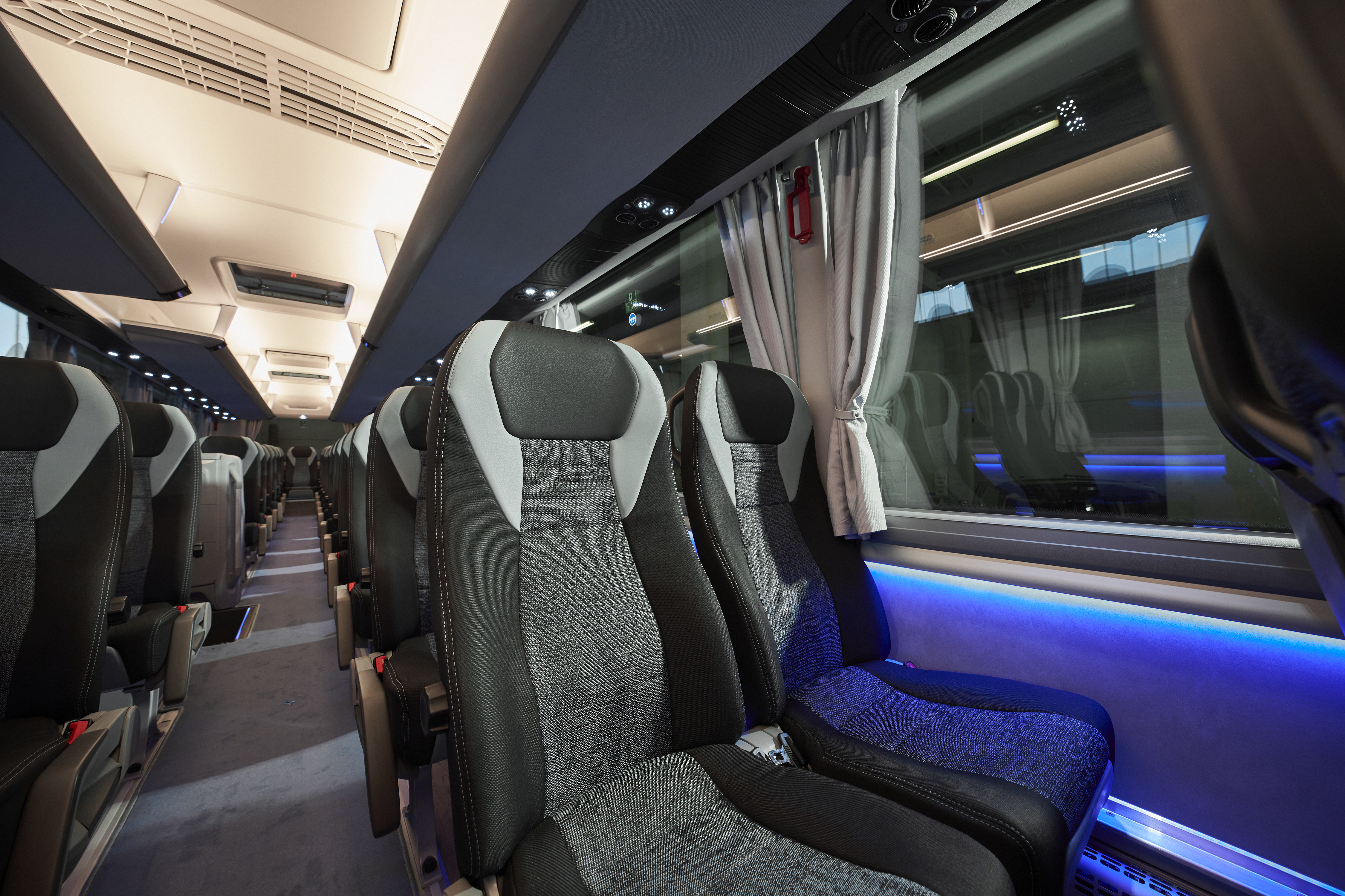 Successful World Premiere: MAN Lion’s Coach E Awarded “Sustainable Bus ...