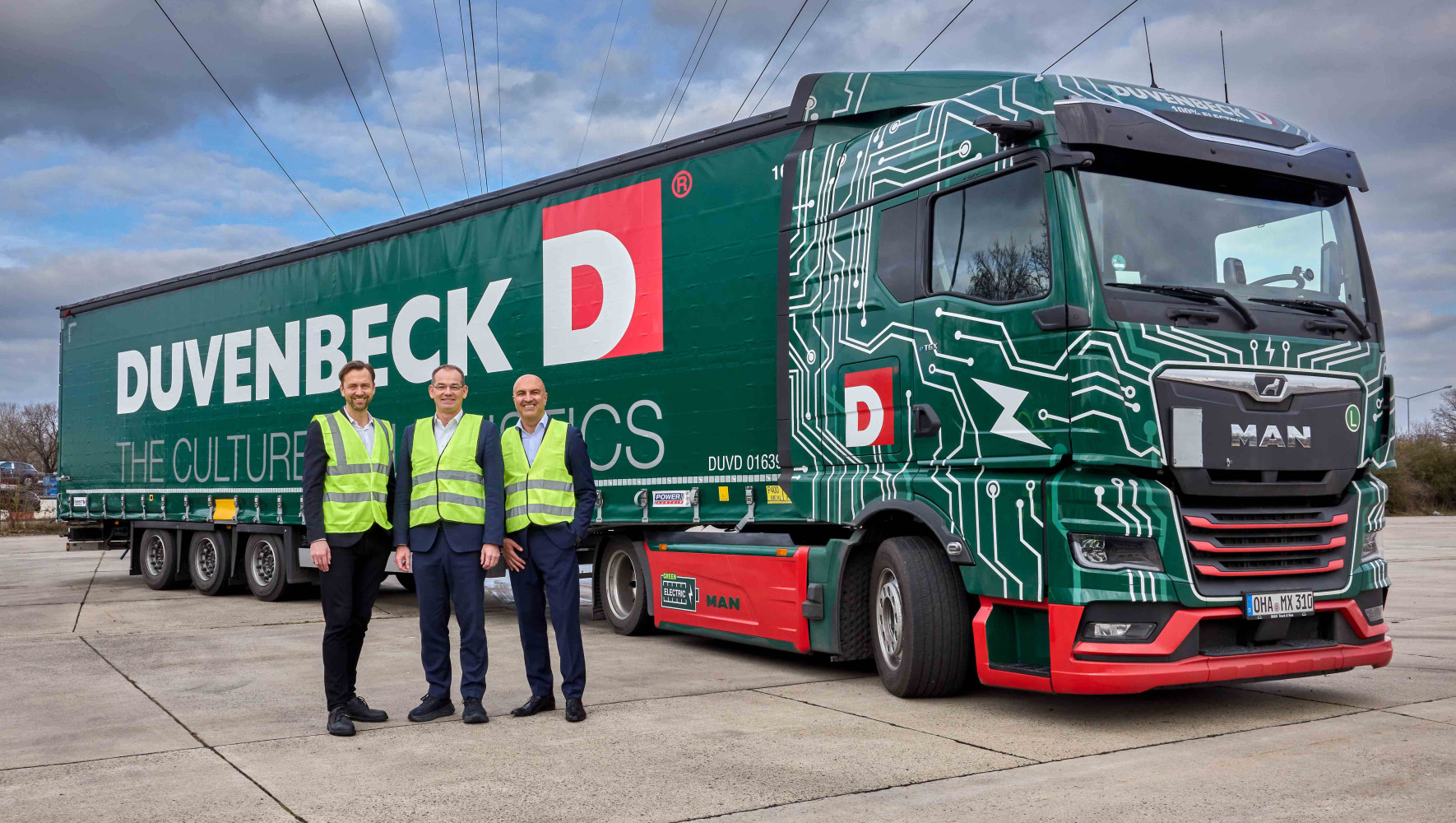 Duvenbeck starts regular operation of MAN eTrucks in Volkswagen logistics