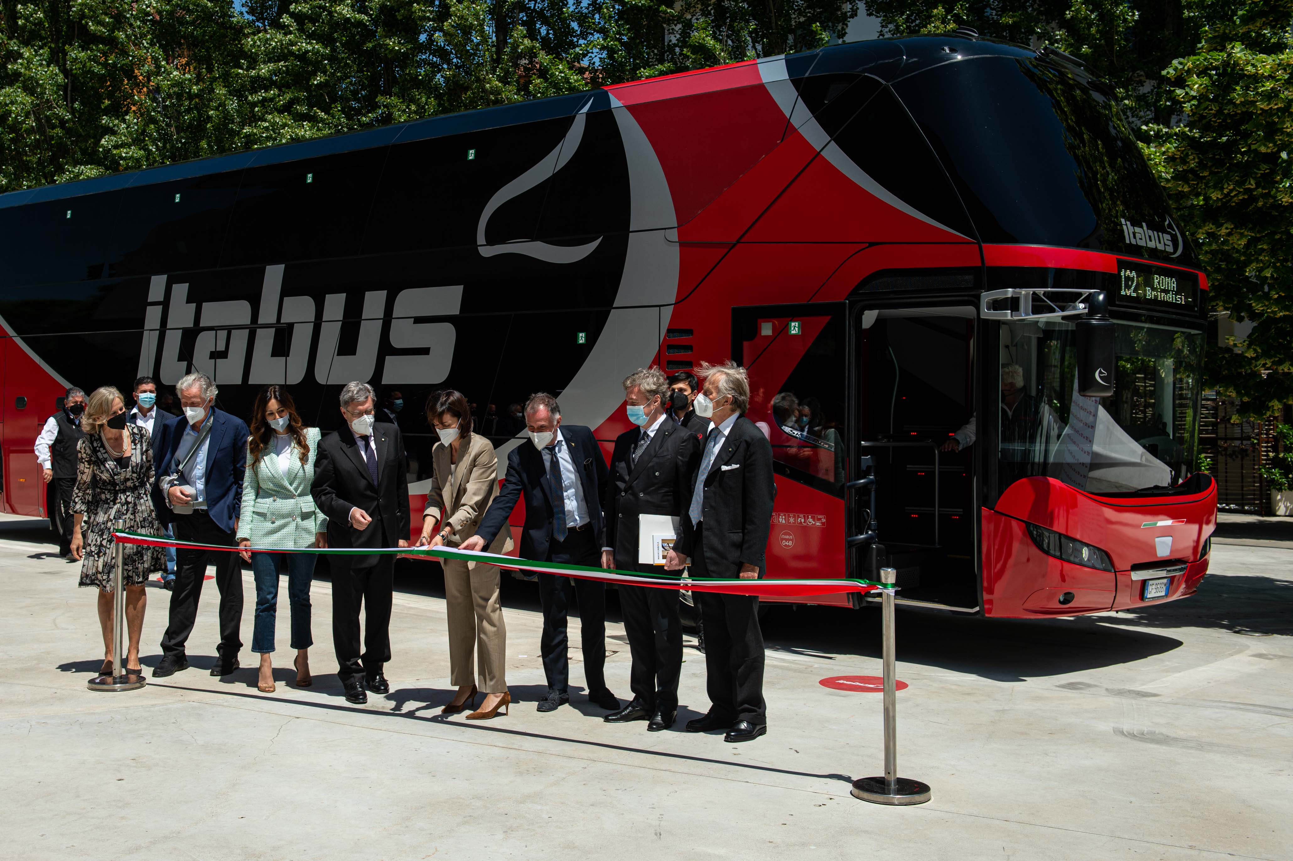 300 coaches by 2023: Itabus launches in Italy with state-of-the-art ...