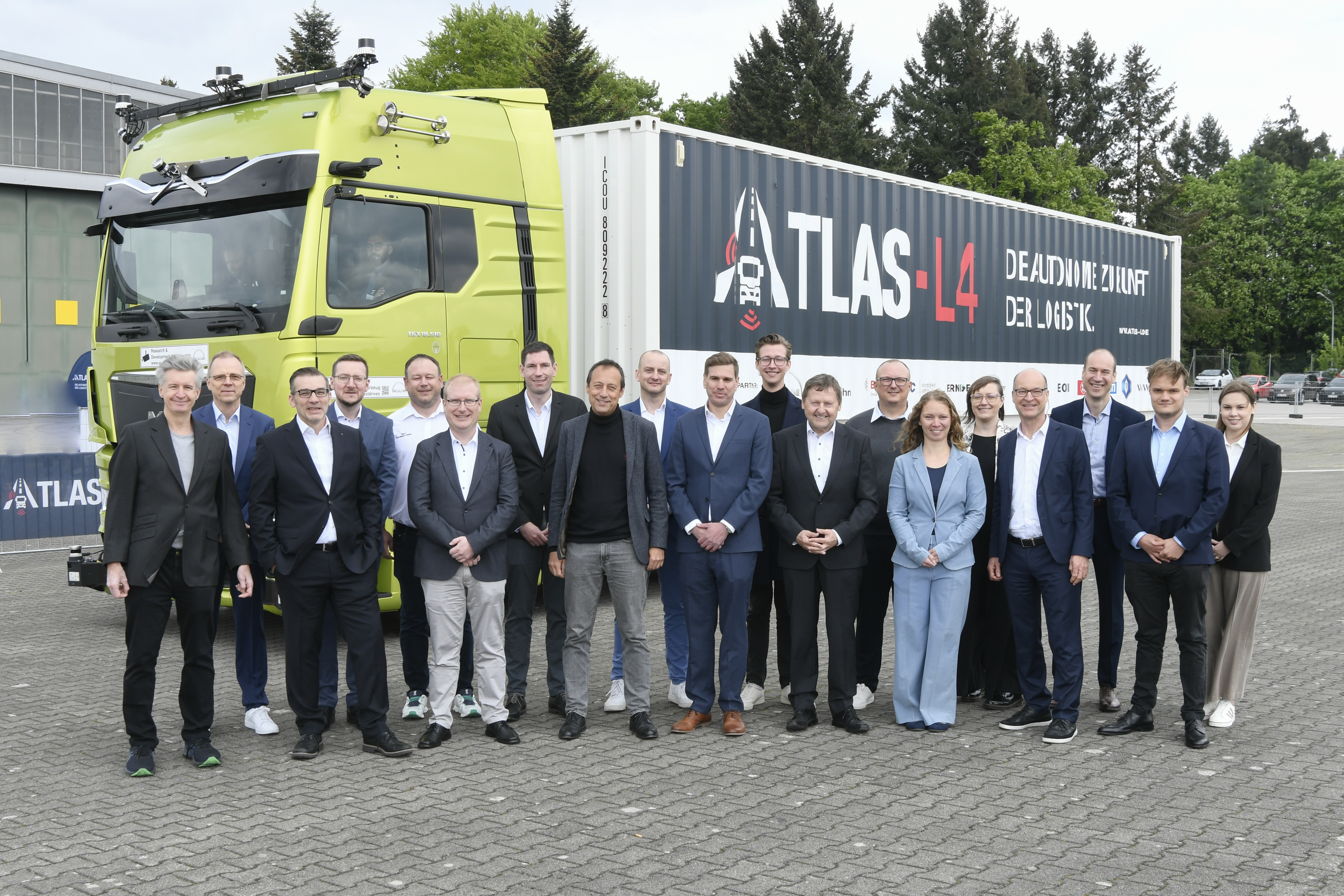 Goal achieved: the driverless truck on the road becomes reality