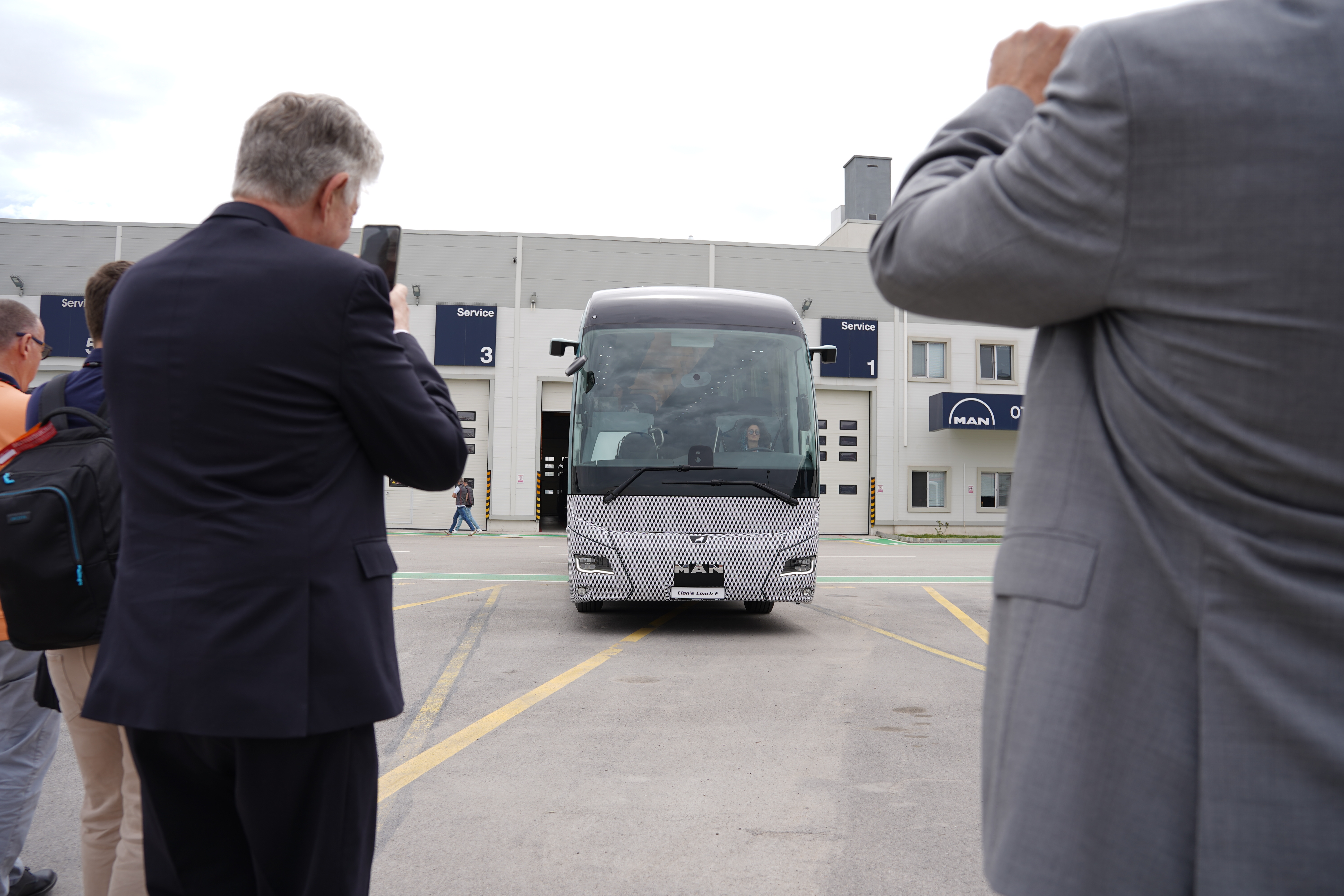 Sustainable travel: Europe's first eCoach is made by MAN
