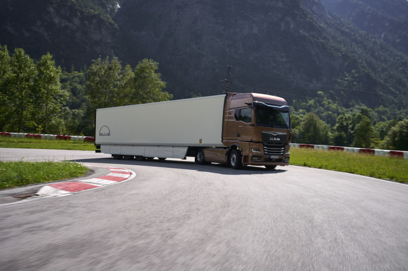 Climate-friendly and economical: MAN Lions with new PowerLion driveline