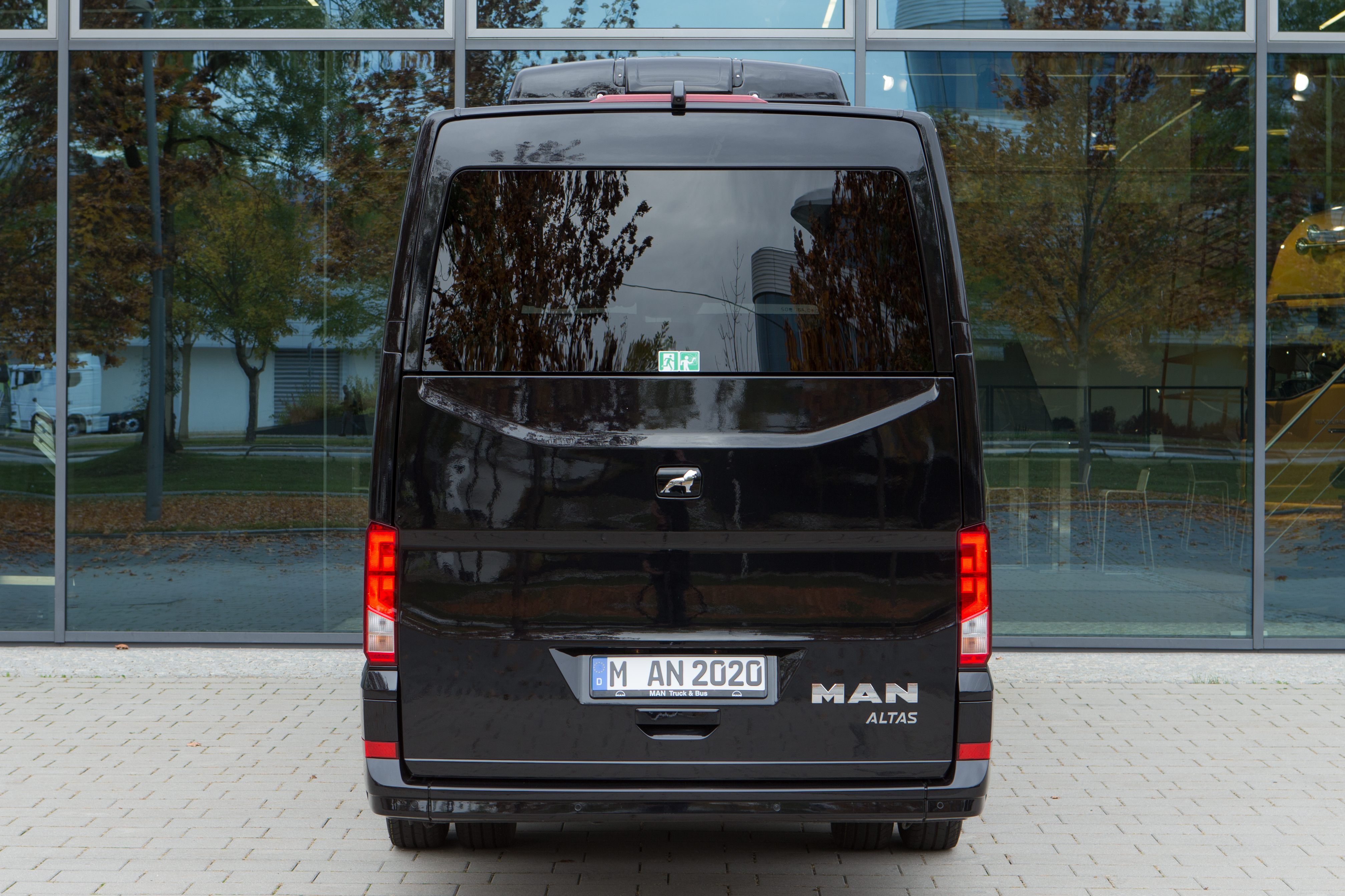 MAN puts finishing touch on successful minibus range with exclusive TGE ...