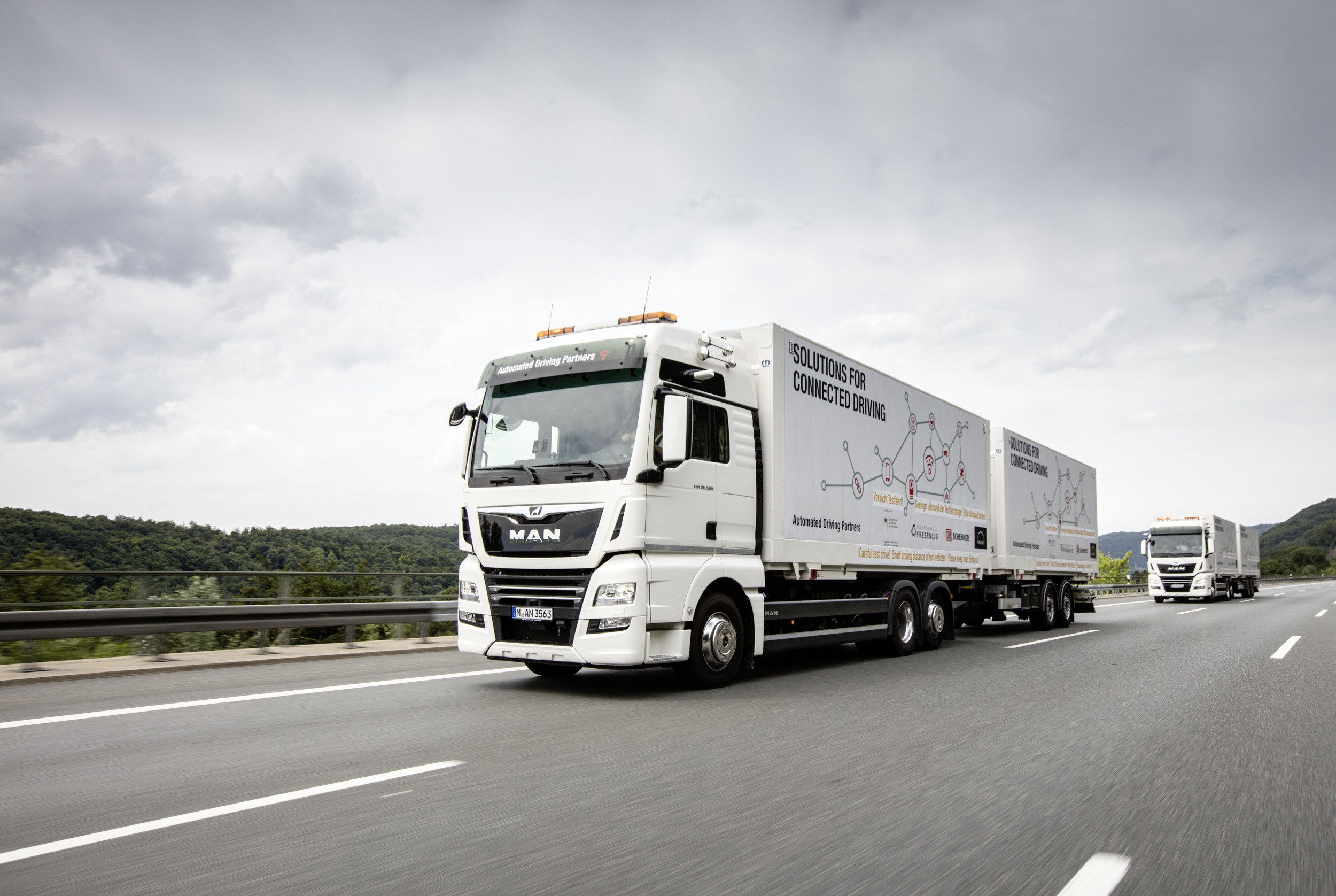 Platooning in the logistics industry: Researchers see great potential ...