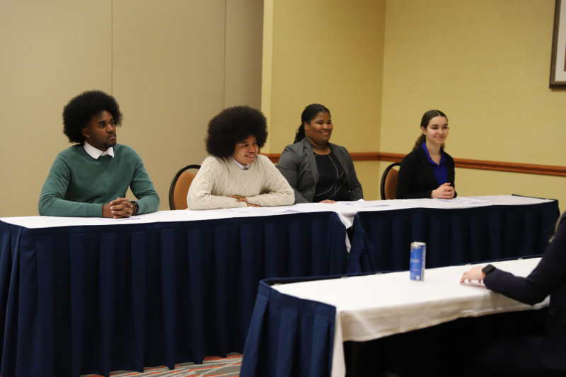 Students argue complex issues in front of prominent legal professionals ...