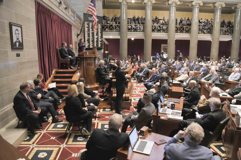 Chief Justice Russell addresses legislators