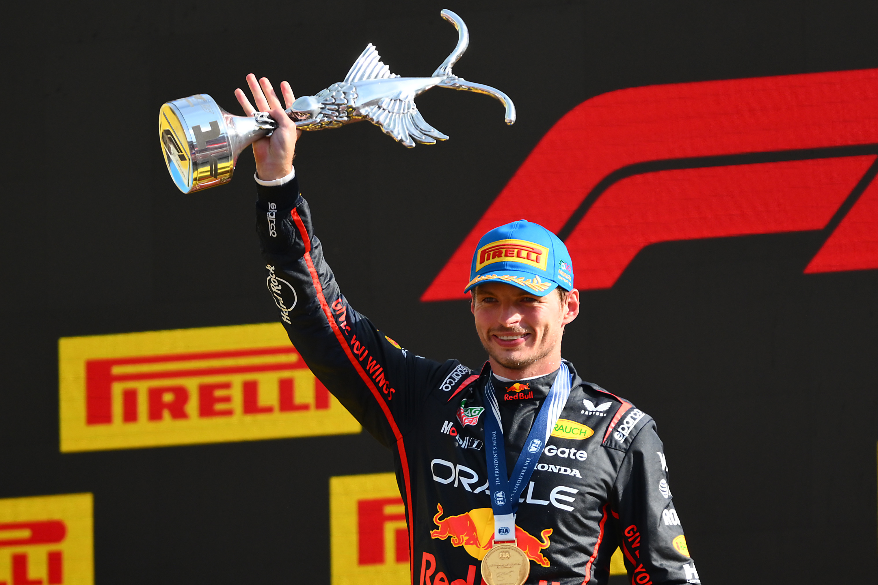 Verstappen wins a Monza for the record books