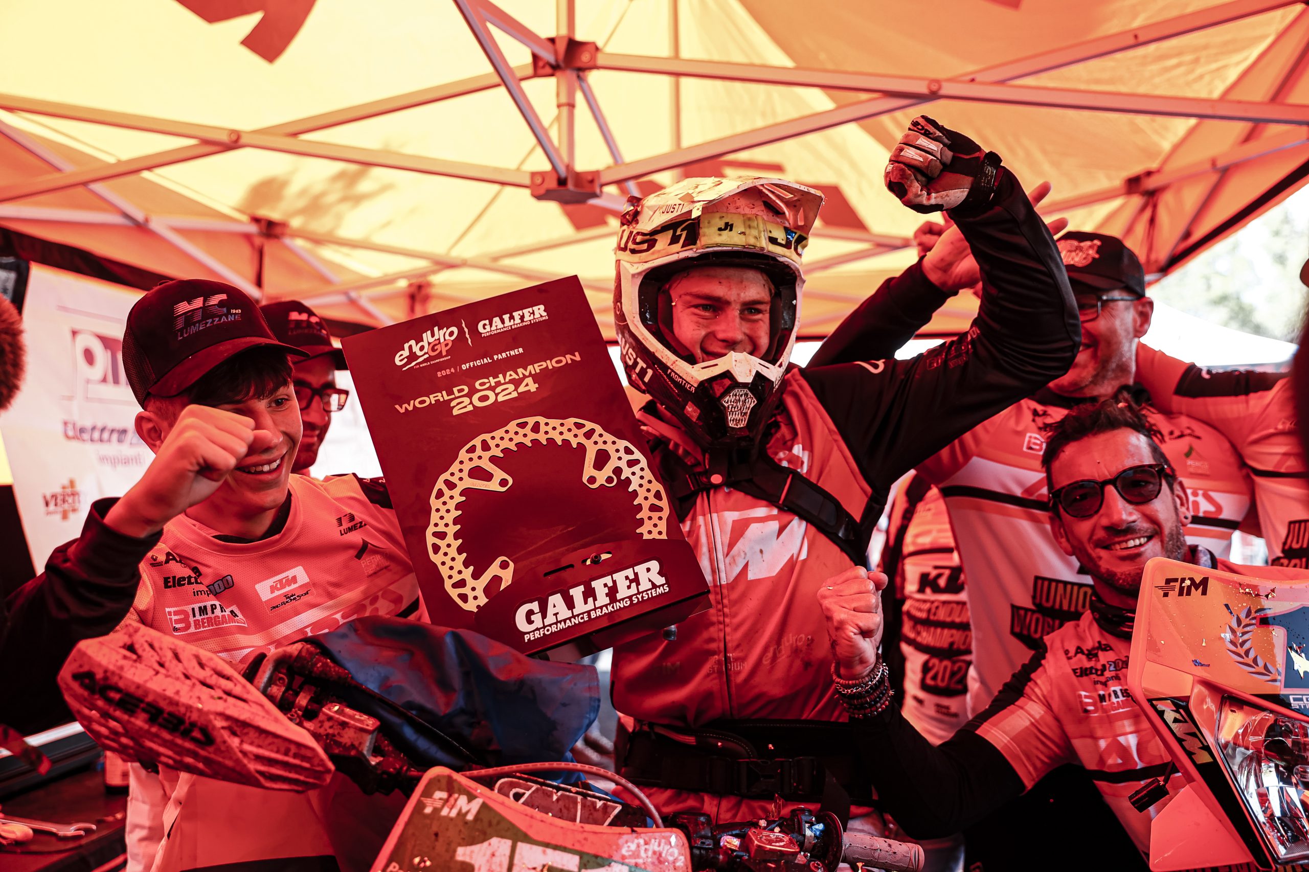 Max Ahlin wins 2024 Junior Enduro World Championship with Dunlop Geomax ...