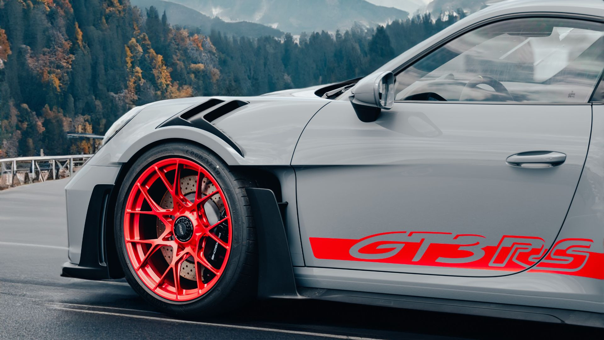 Goodyear Eagle F1 SuperSport R and RS chosen for Porsche 911 GT3 RS