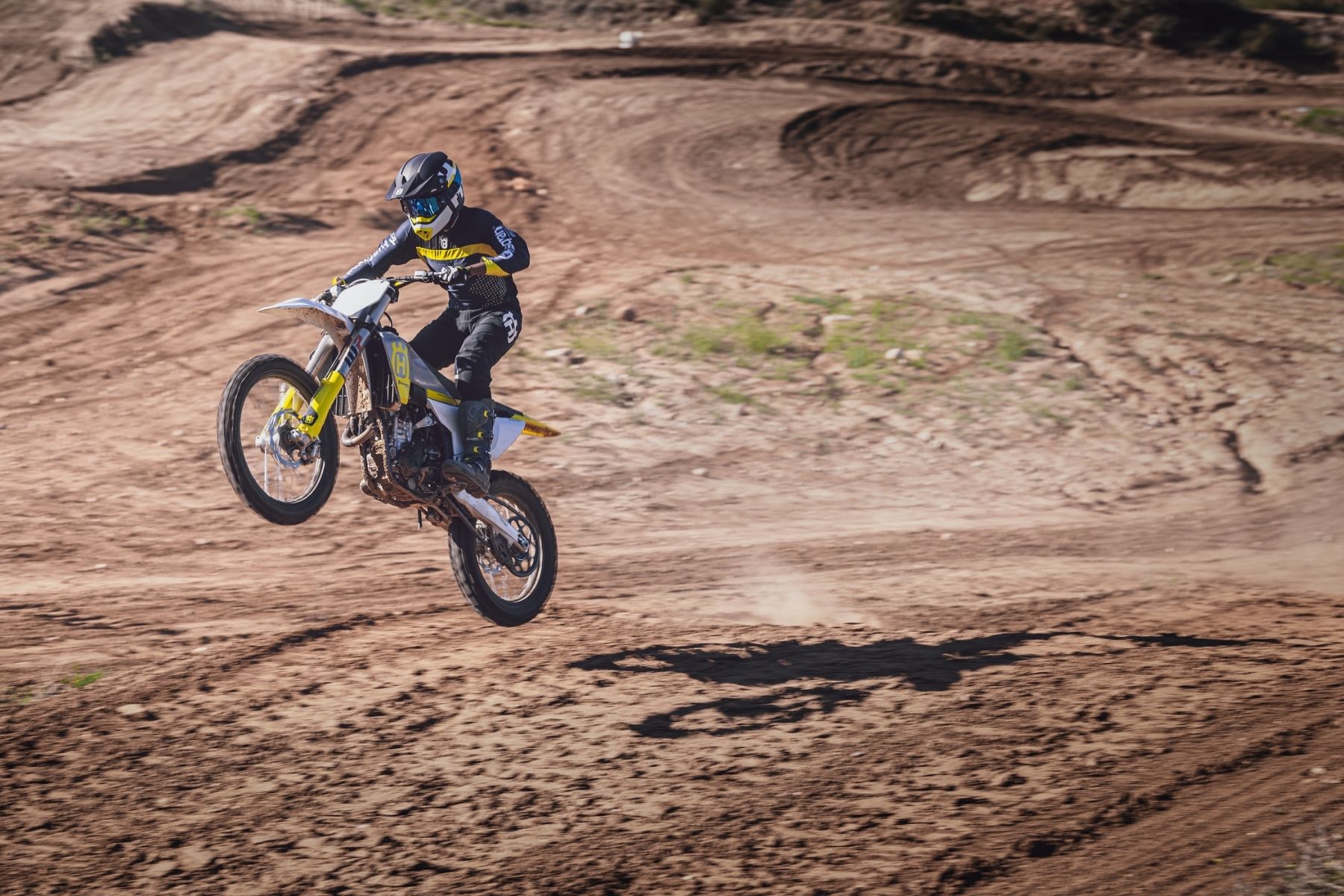 Husqvarna selects Dunlop MX33 tyres for its next-generation motocross range
