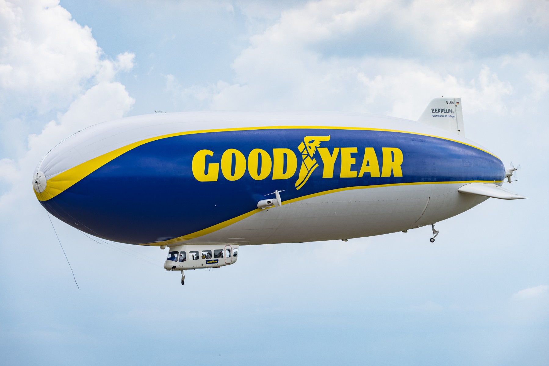 Go Further This Summer: Goodyear Blimp coming to Wrocław