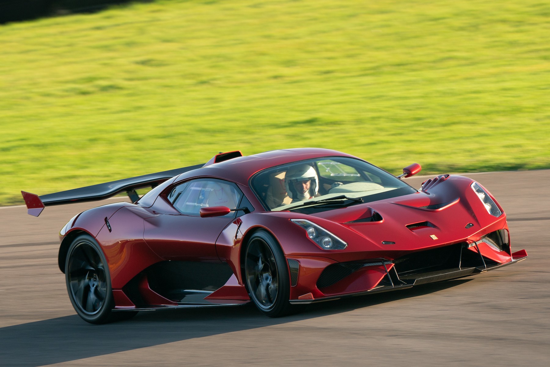 Eagle F1 SuperSport RS – A tire fit for the most demanding supercars