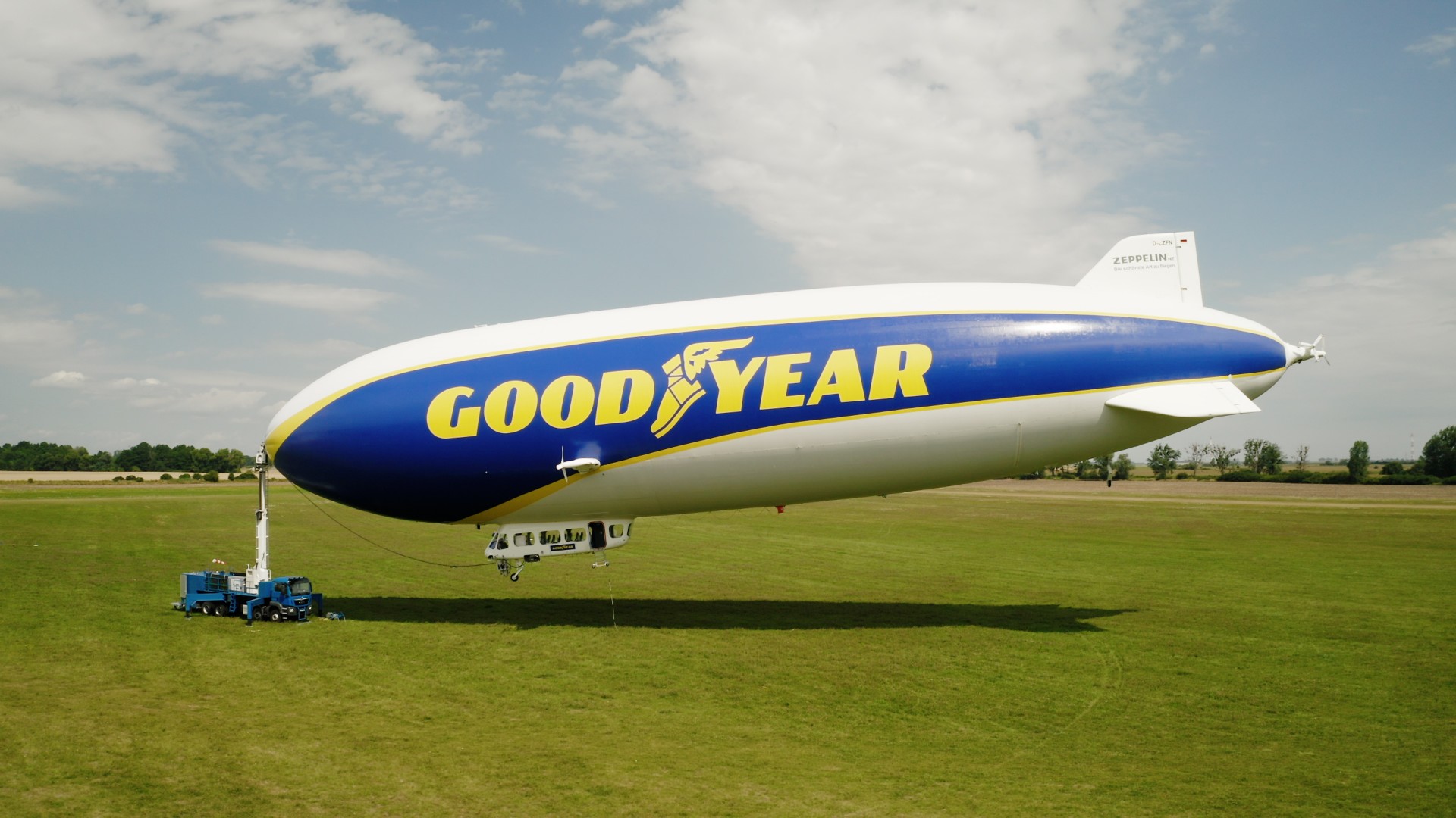 Go Further This Summer: Goodyear Blimp coming to Copenhagen