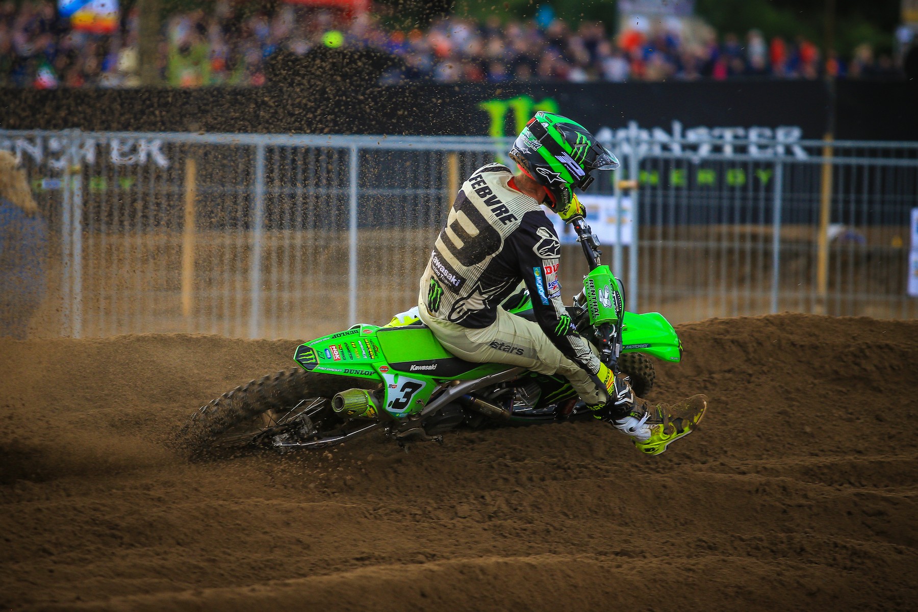 Grab the holeshot: Dunlop launches Geomax MX14