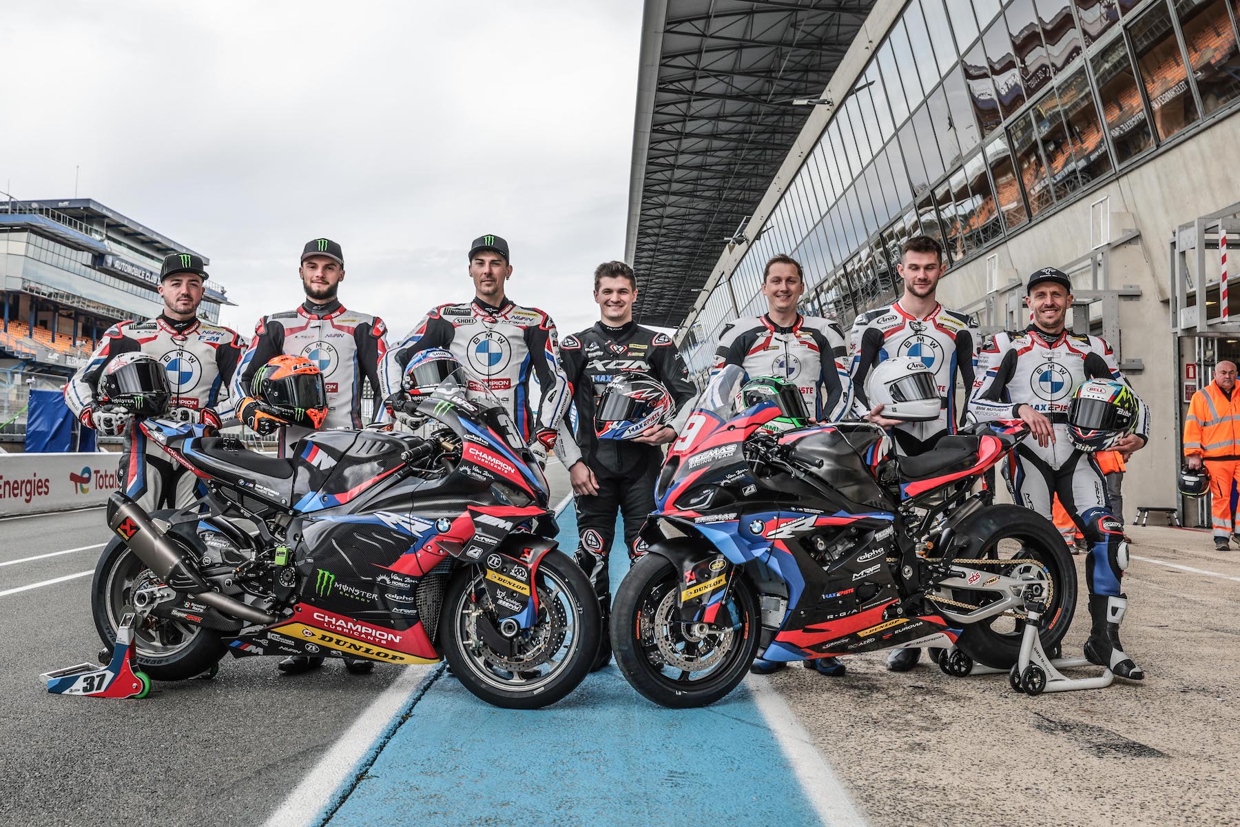 Dunlop ready to support top teams as new EWC season kicks off at Le Mans
