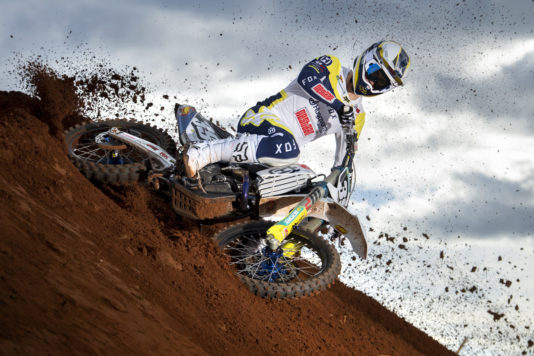 Dunlop introduces Geomax MX34: Next generation soft-mid MX tire