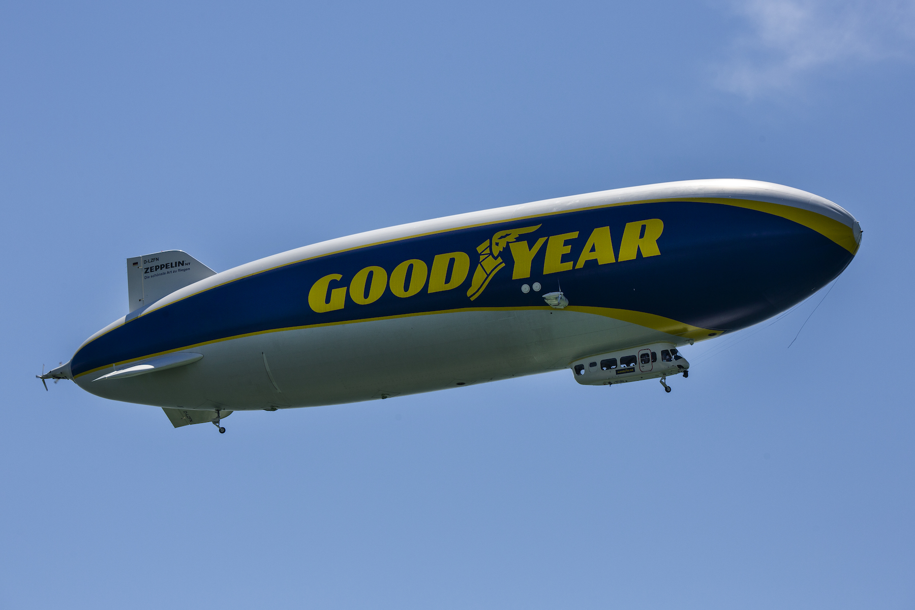 Alza gli occhi al cielo: il dirigibile Goodyear arriva a Milano!