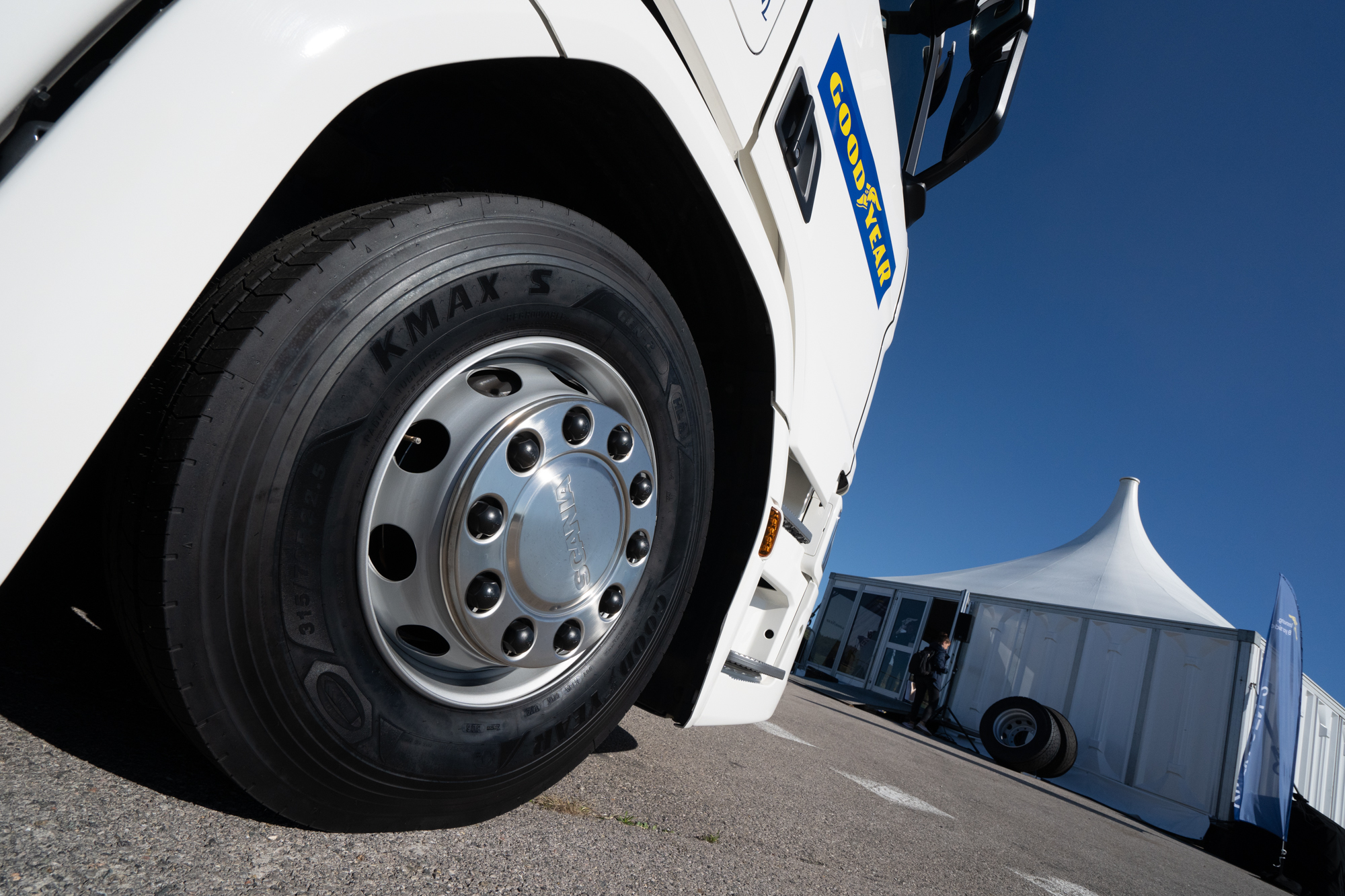 Goodyear KMAX GEN_2 FUELMAX GEN-2 On-road range