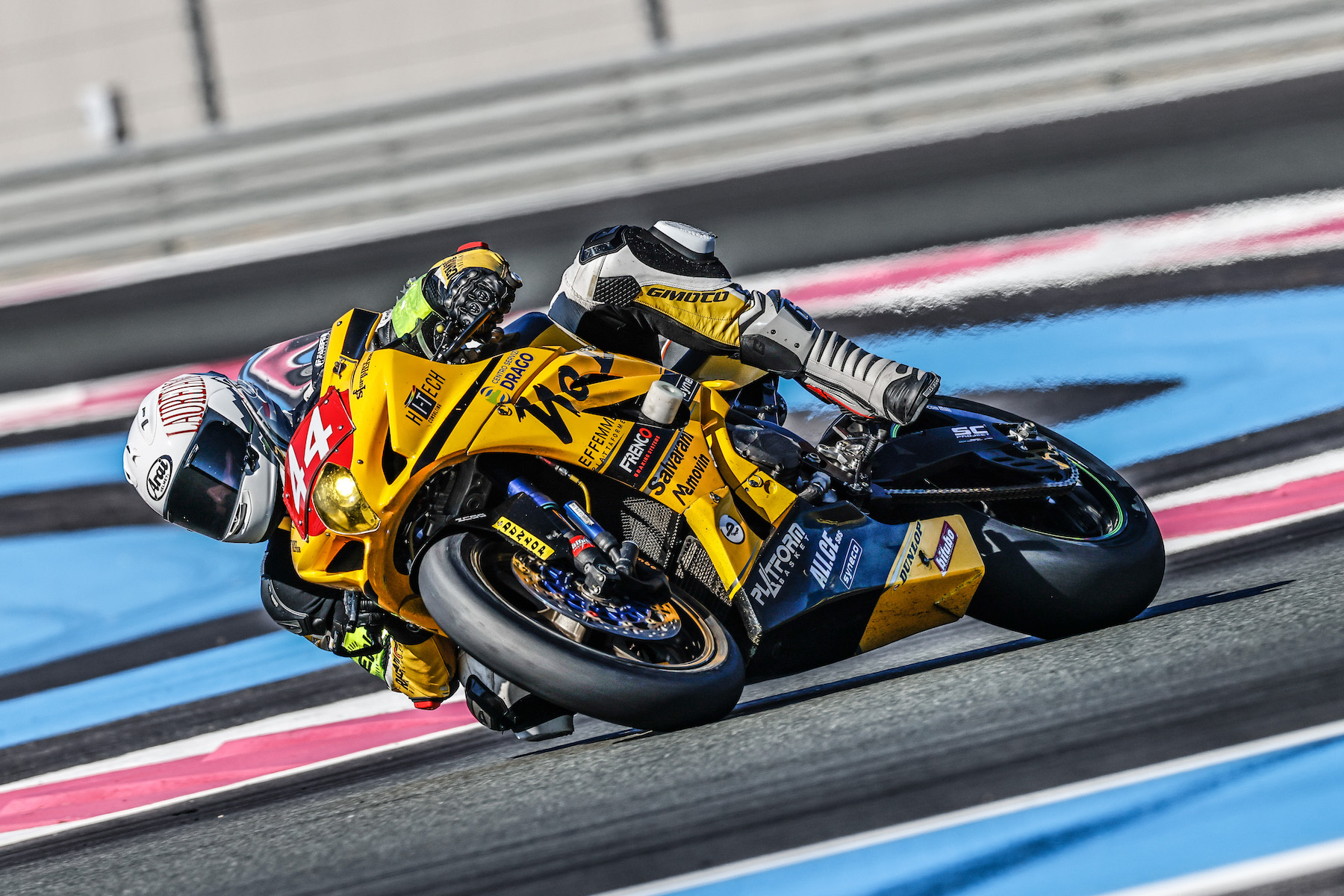 Dunlop teams finish on the podium in hard-fought Bol d’Or endurance race