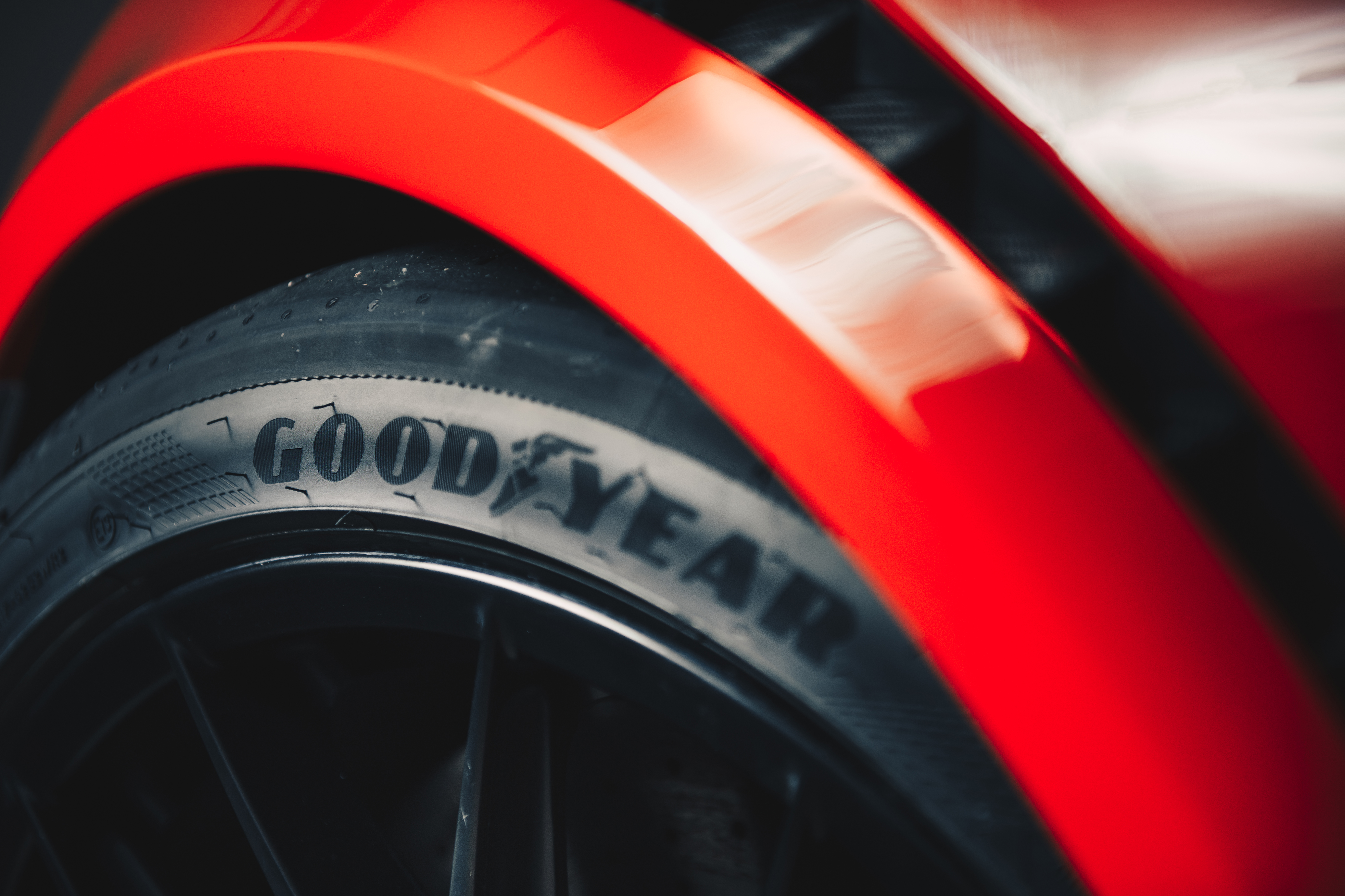 Goodyear Eagle F1 SuperSport RS: custom-made tire for Porsche 911 GT2 RS and GT3 RS