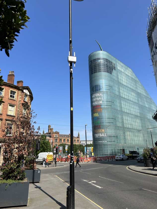 EE adds over 400 new small cells to increase 4G capacity and reduce ...