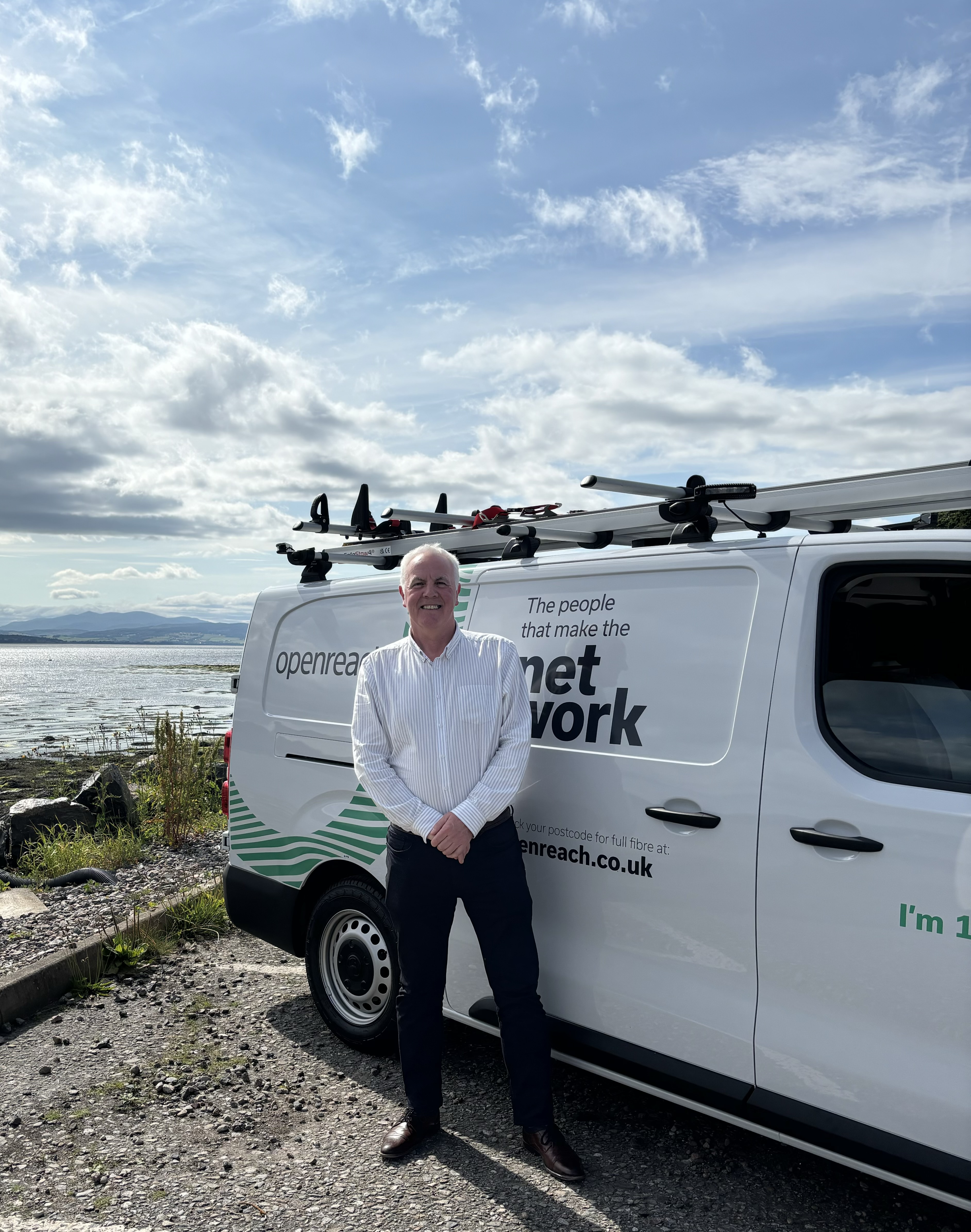 Long serving island telecom engineer retires