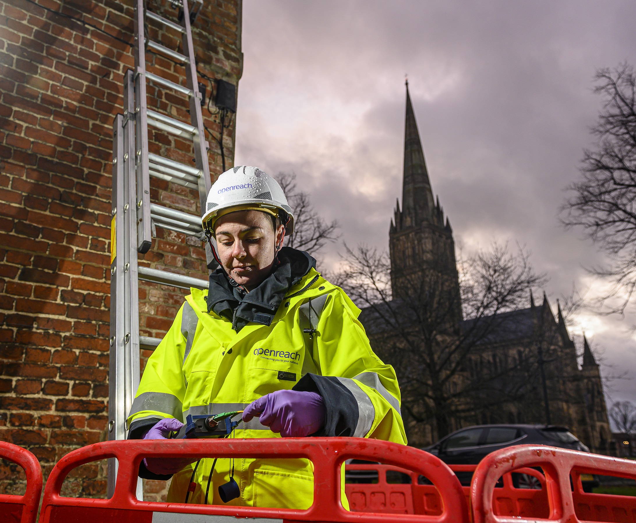 UK first as Openreach moves from selling copper to Full Fibre in Salisbury