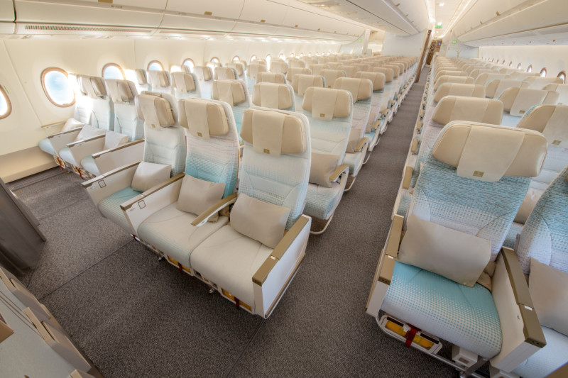 Emirates presenta siete destinos más en la expansión de su red del A350