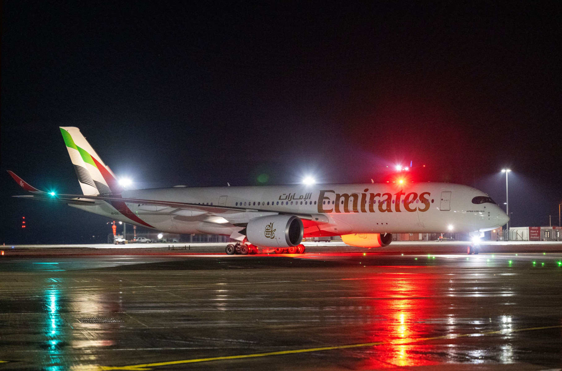 Emirates A350 touches down in EDI