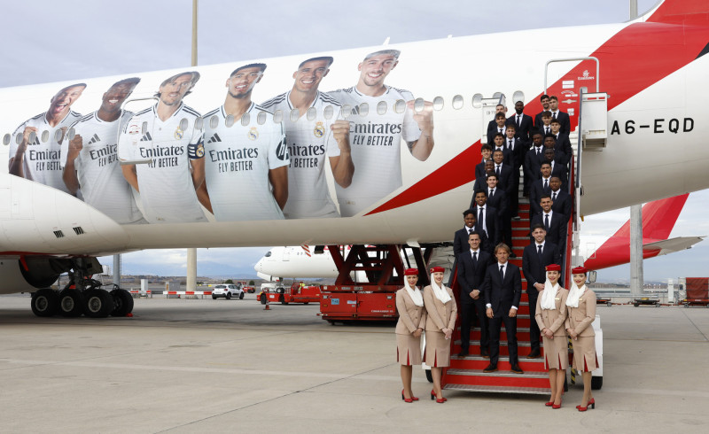 Emirates unveils new Real Madrid Livery on its Boeing 777 Emirates unveils new Real Madrid Livery on its Boeing 777