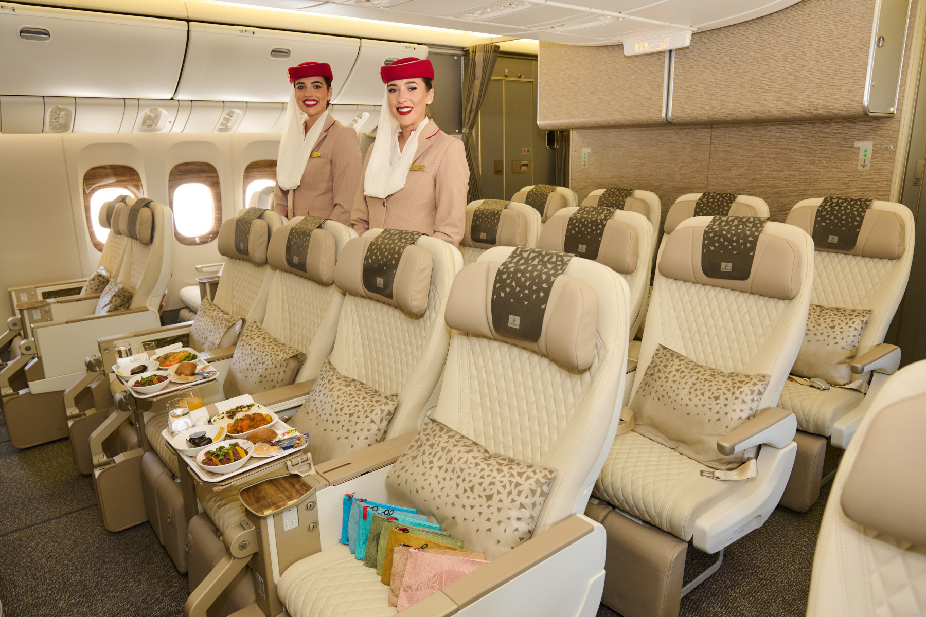 Emirates' first retrofitted B777 to South Africa