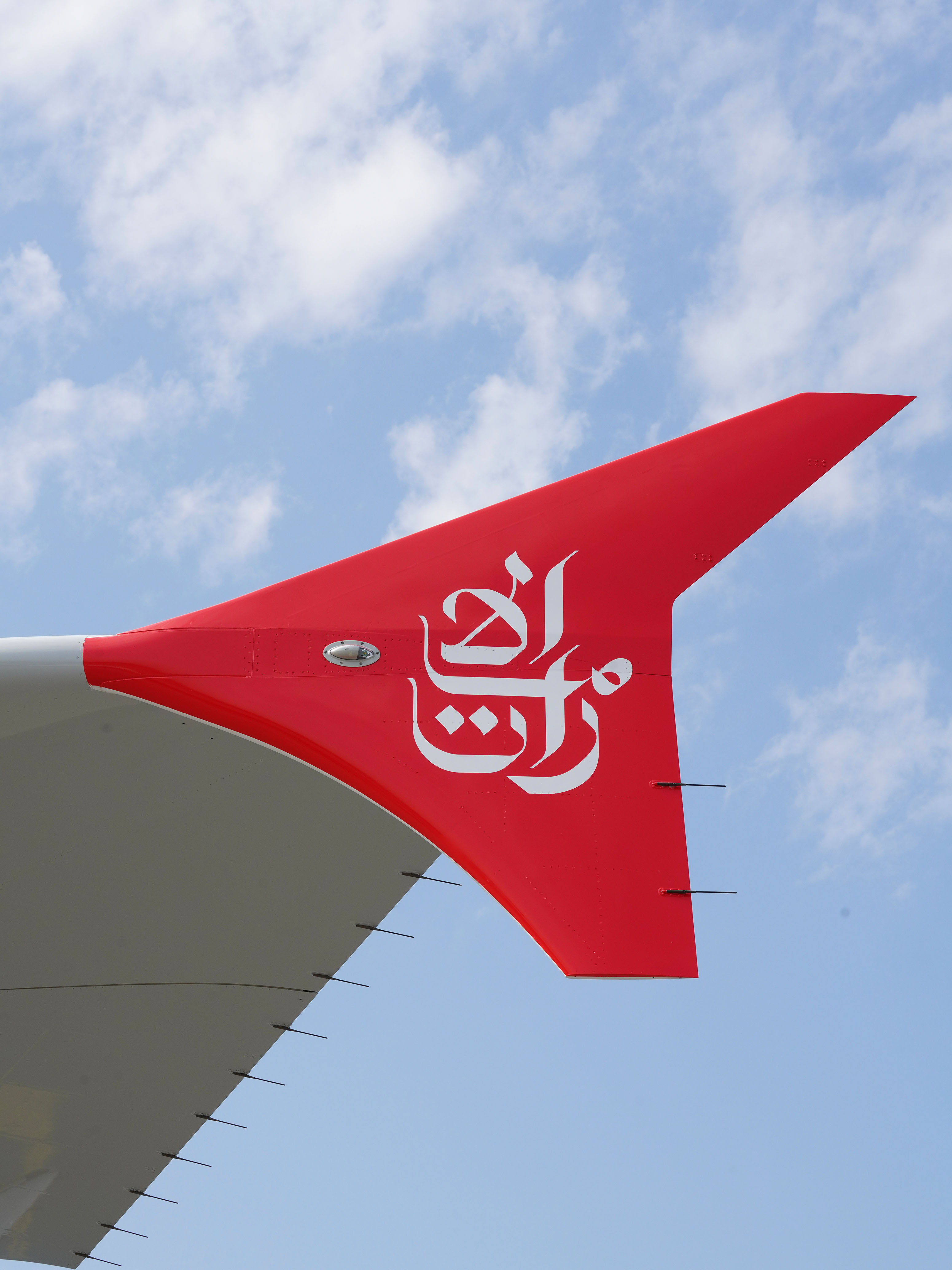 Emirates unveils new livery for its fleet Emirates unveils new livery for its fleet