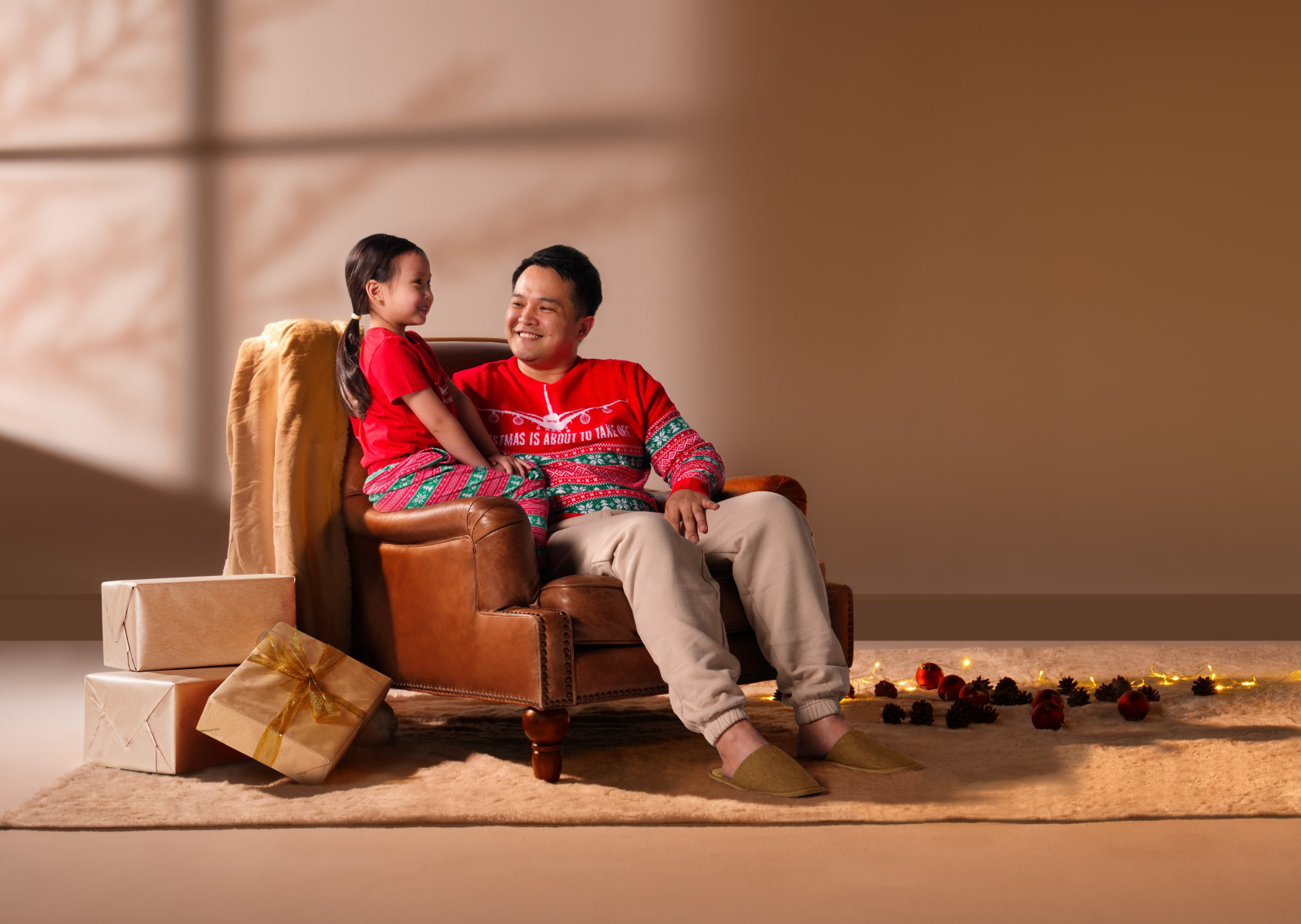 Emirates launches the 2024 Christmas Collection