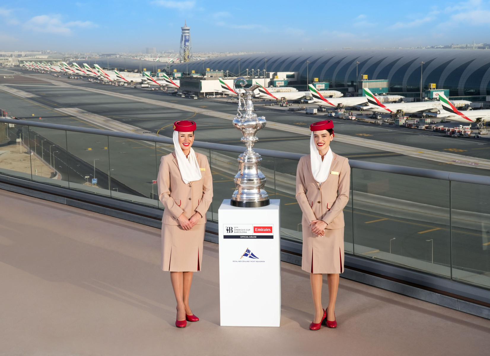Emirates transports the Americas Cup trophy