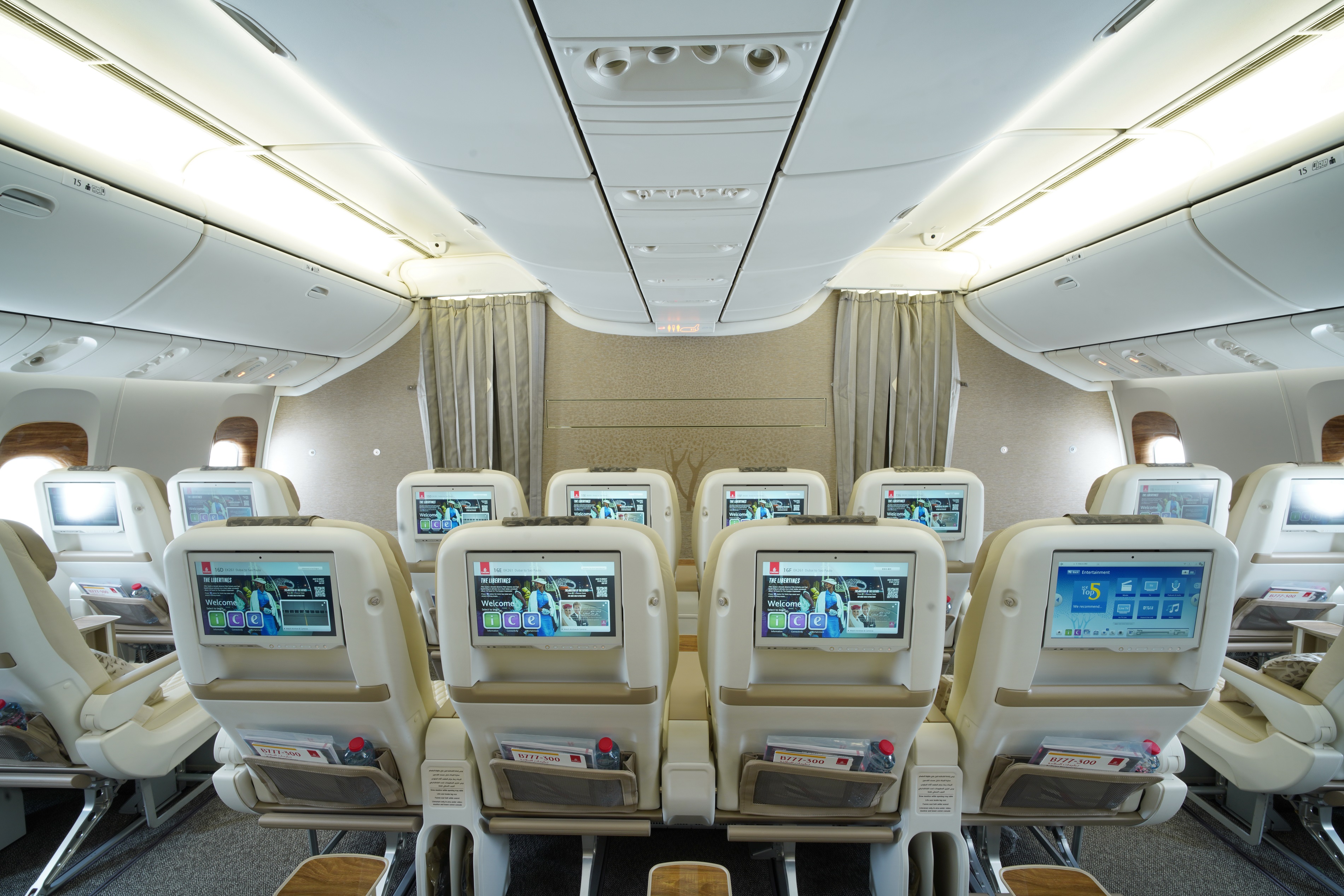 Emirates to introduce retrofitted Boeing 777s on two cities