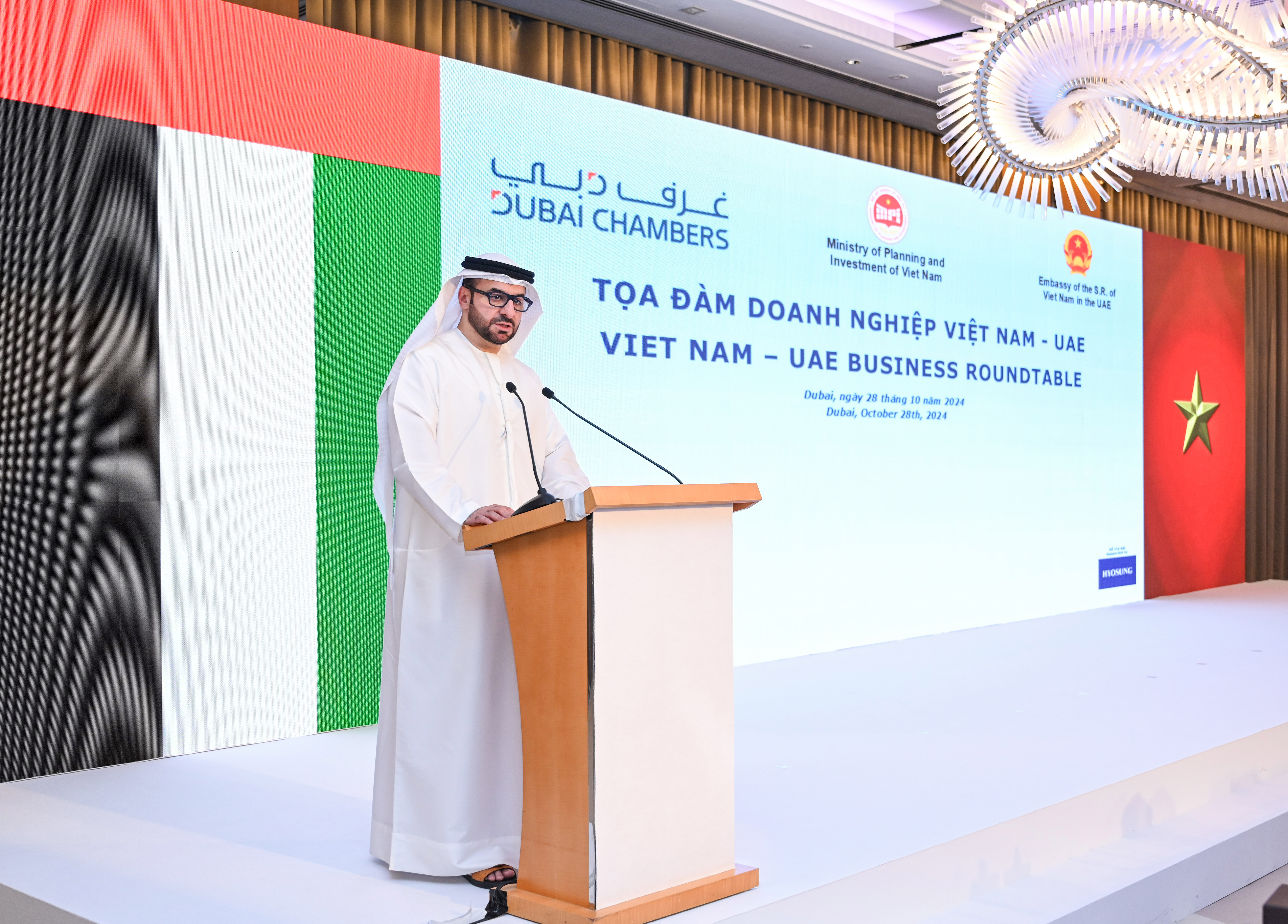 Emirates signs strategic MoUs with Vietnam Airlines and VietJet