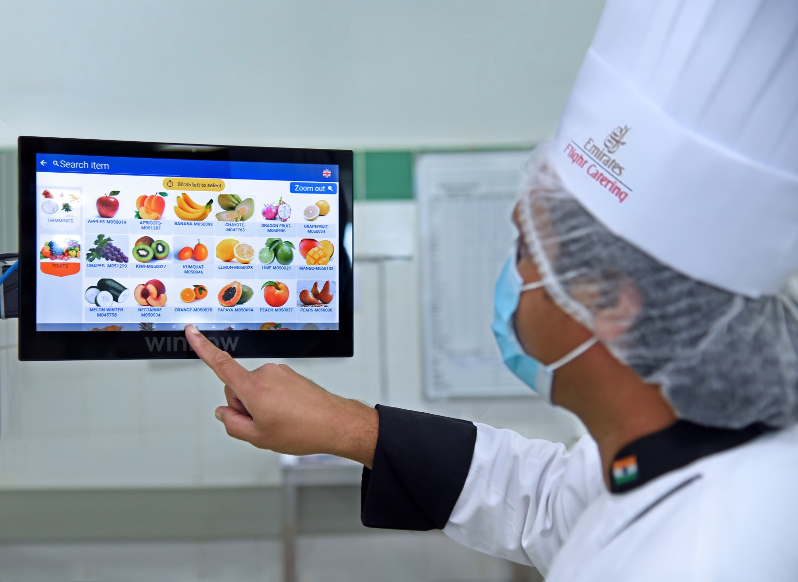 Emirates Flight Catering leverages AI technology to reduce food waste ...