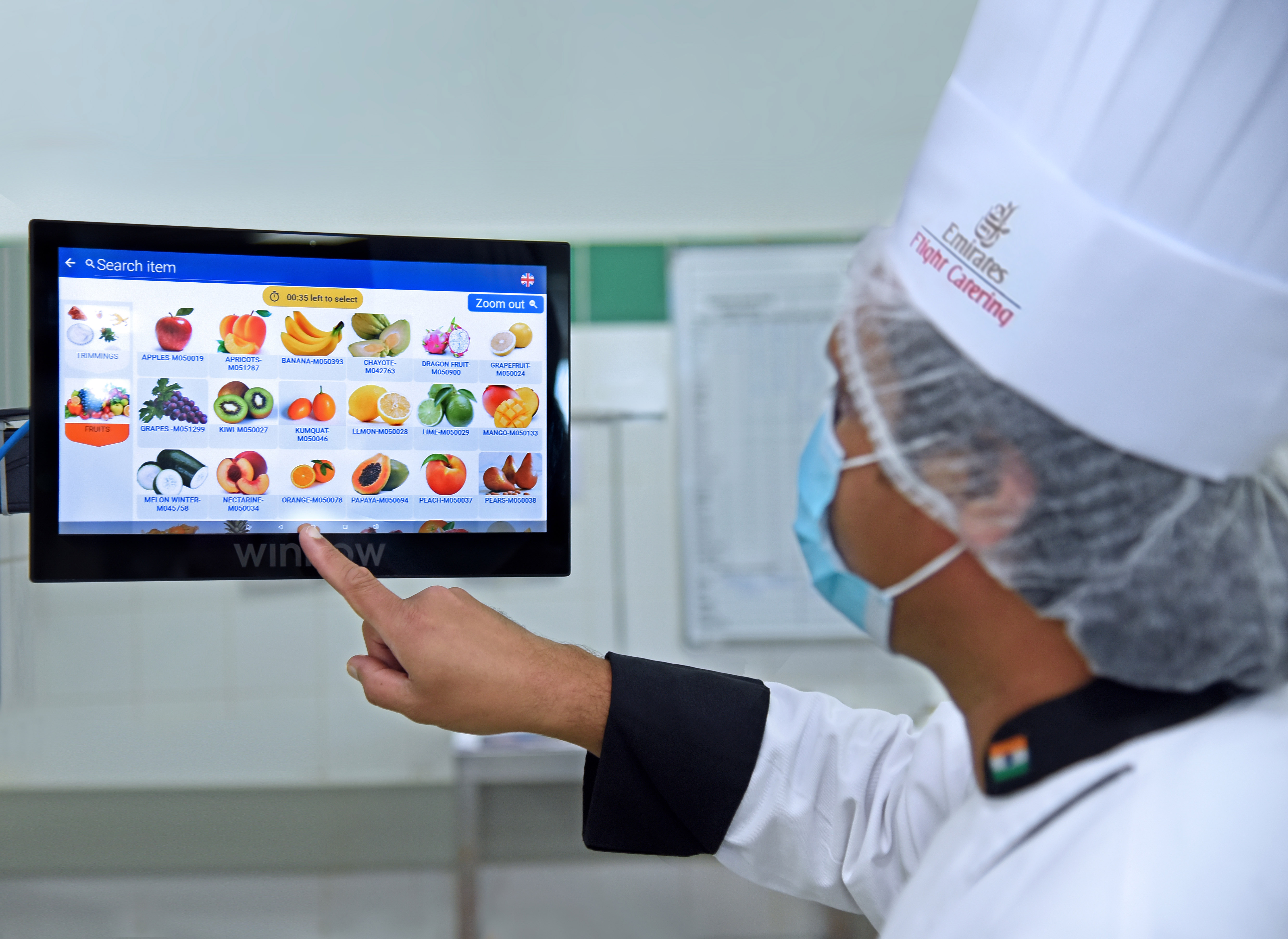 Emirates Flight Catering leverages AI technology to reduce food waste ...