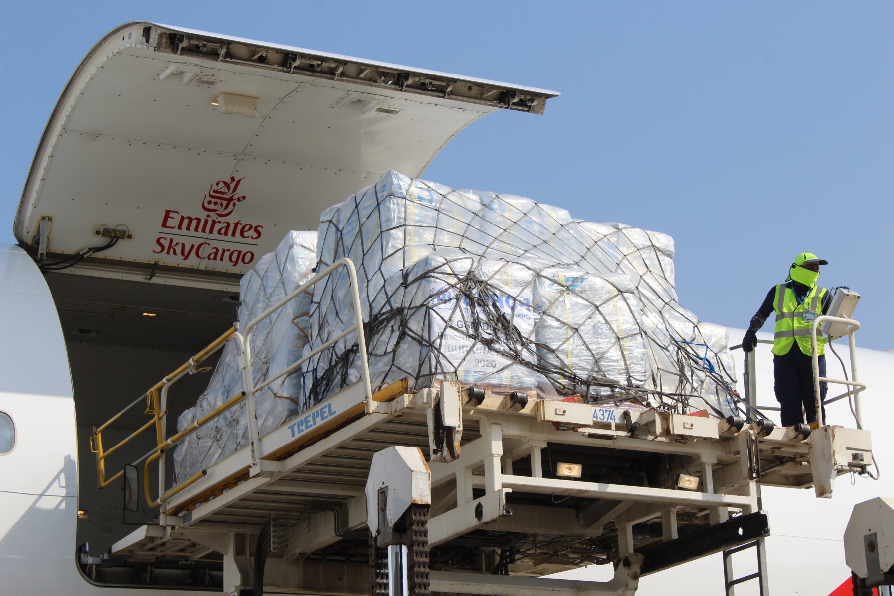 Emirates SkyCargo delivers aid from Dubai’s International Humanitarian ...
