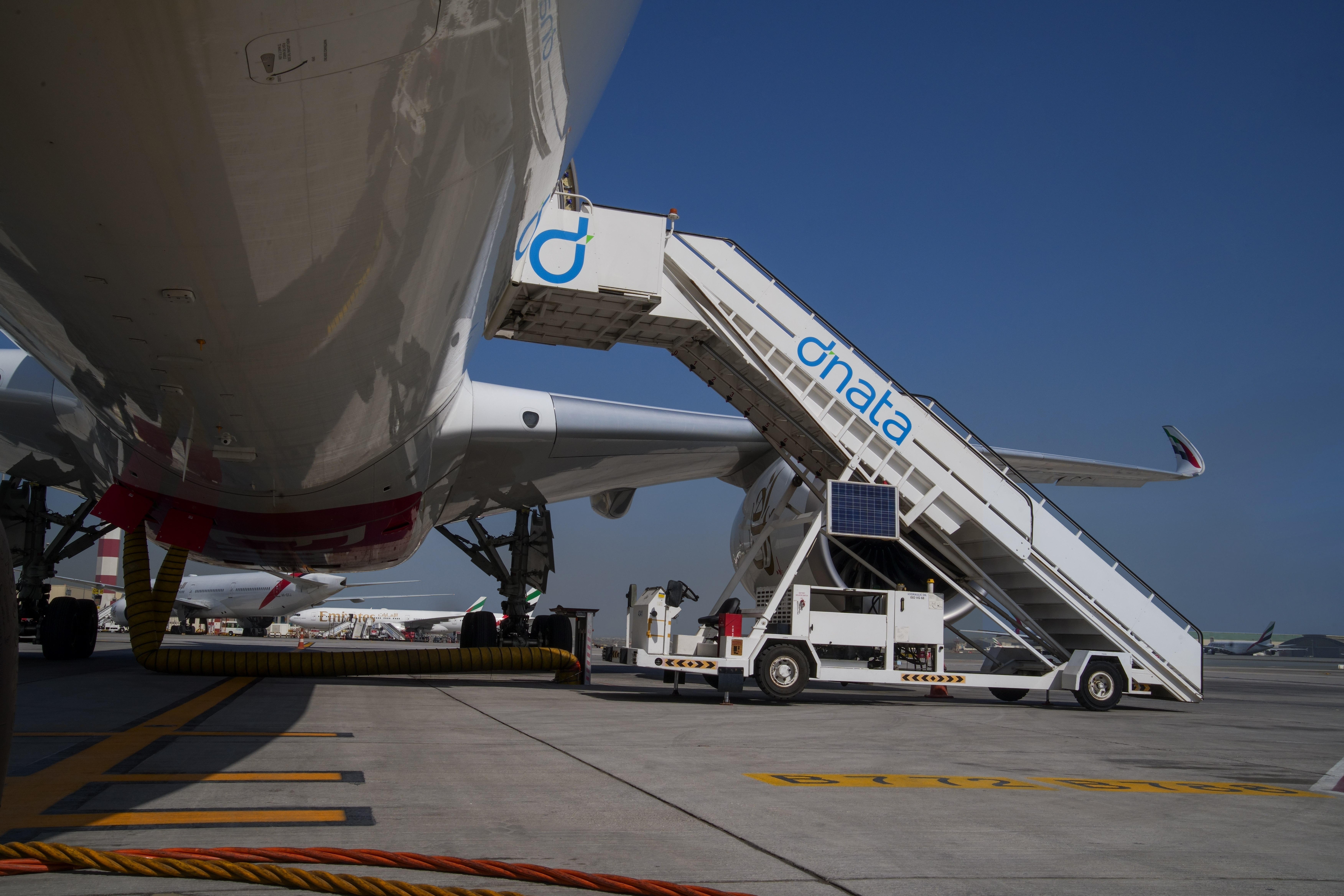 dnata to expand airside fleet with 800 new units in US$ 110 million ...