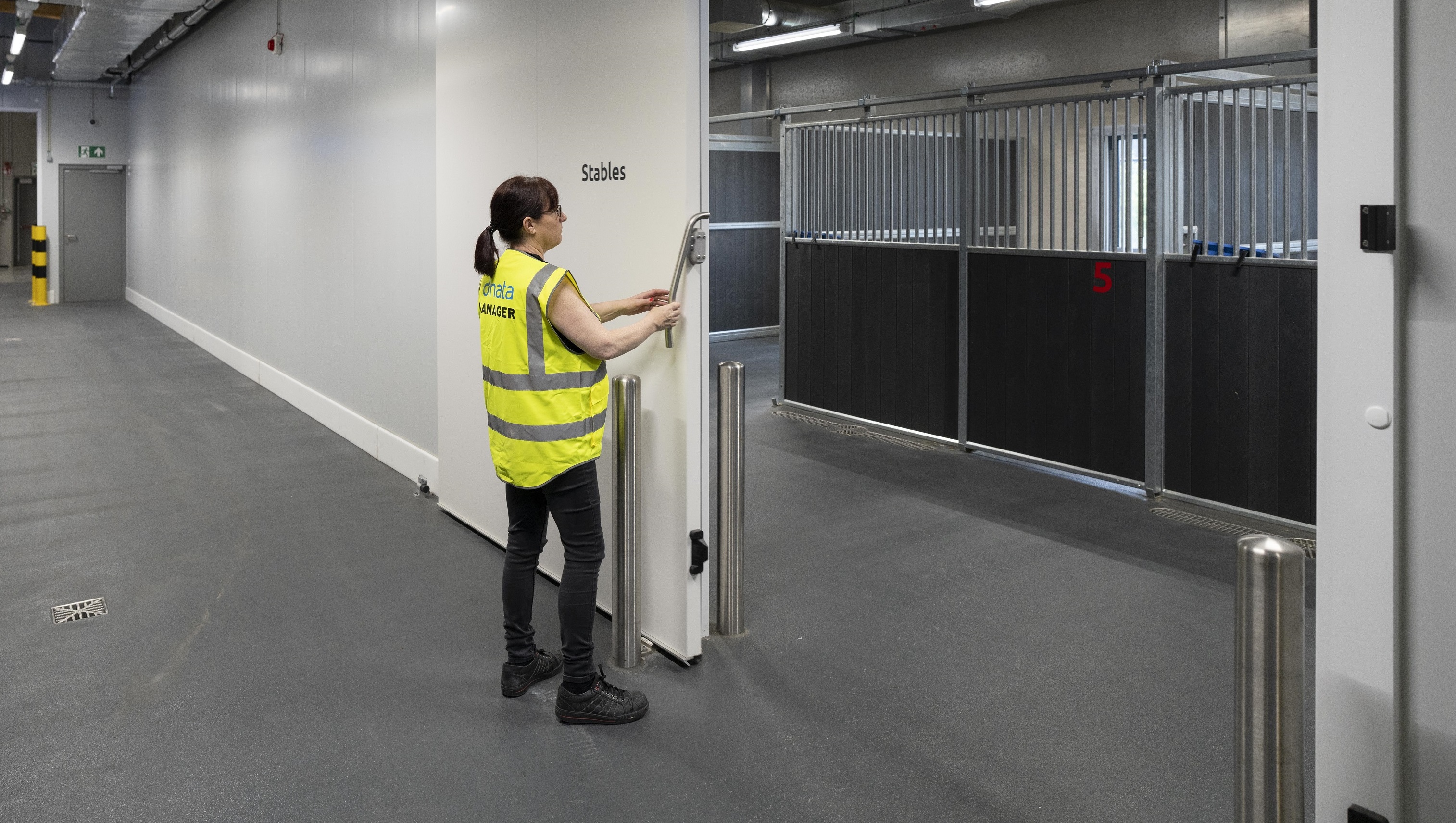 dnata to open advanced animal handling centre in Amsterdam