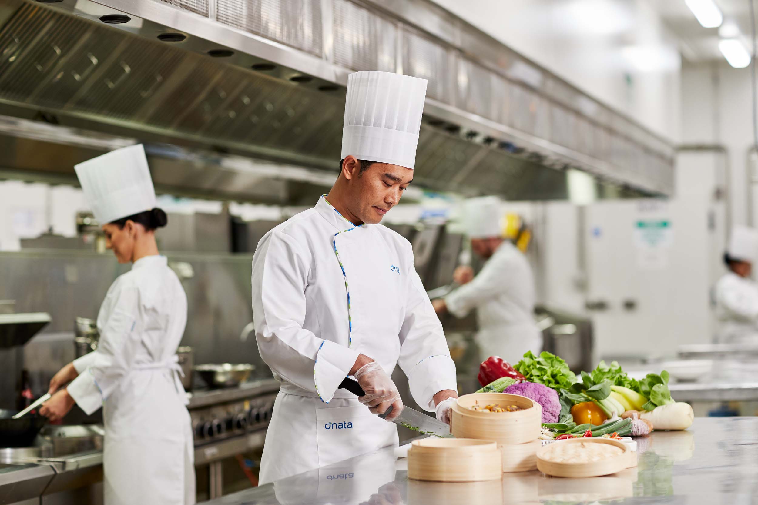 dnata to manage easyJet’s pan-European inflight retail services