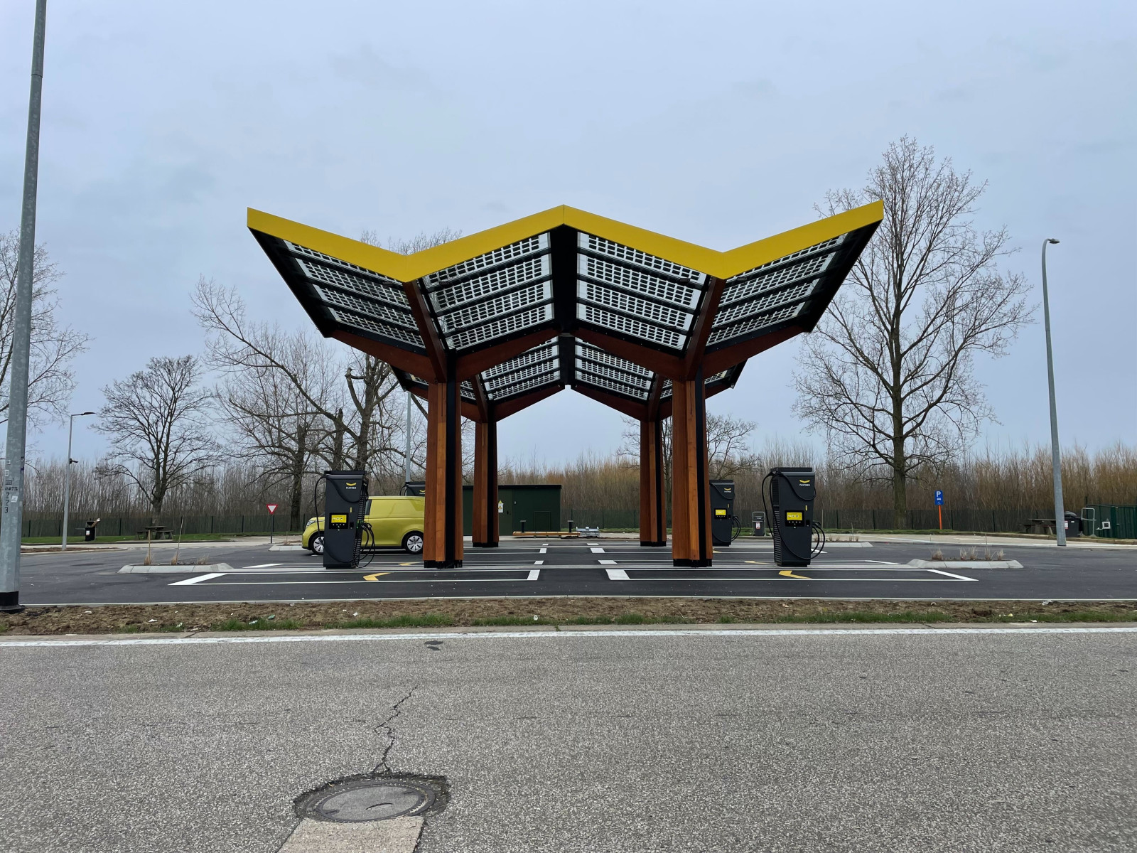 Fastned opent nieuwe toplocatie op de E40