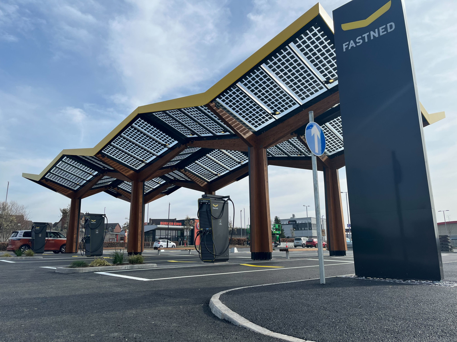 Fastned expands Northern Ireland network with opening of Antrim ultra ...