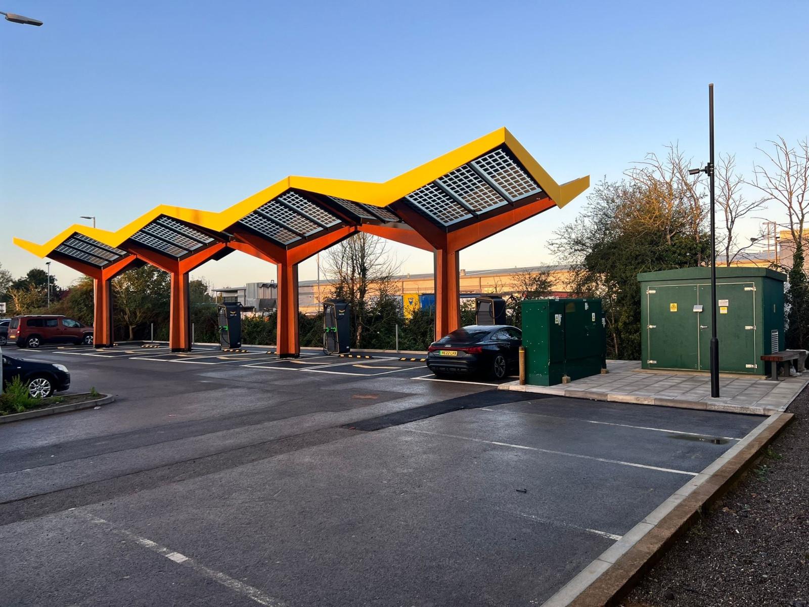 Fastned, UK’s best-rated electric vehicle (EV) charging station ...